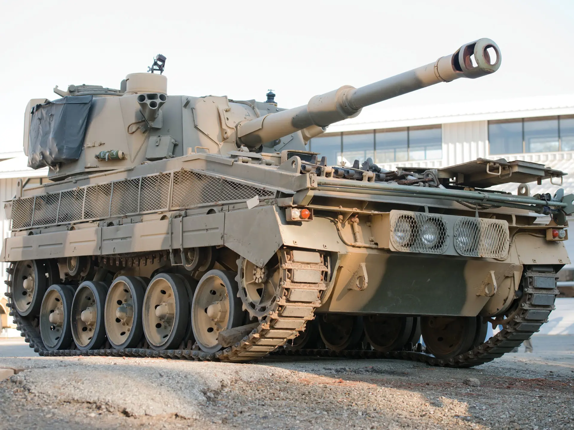 FV433 Abbot 105-mm Self-Propelled Gun | The Littlefield Collection | RM ...