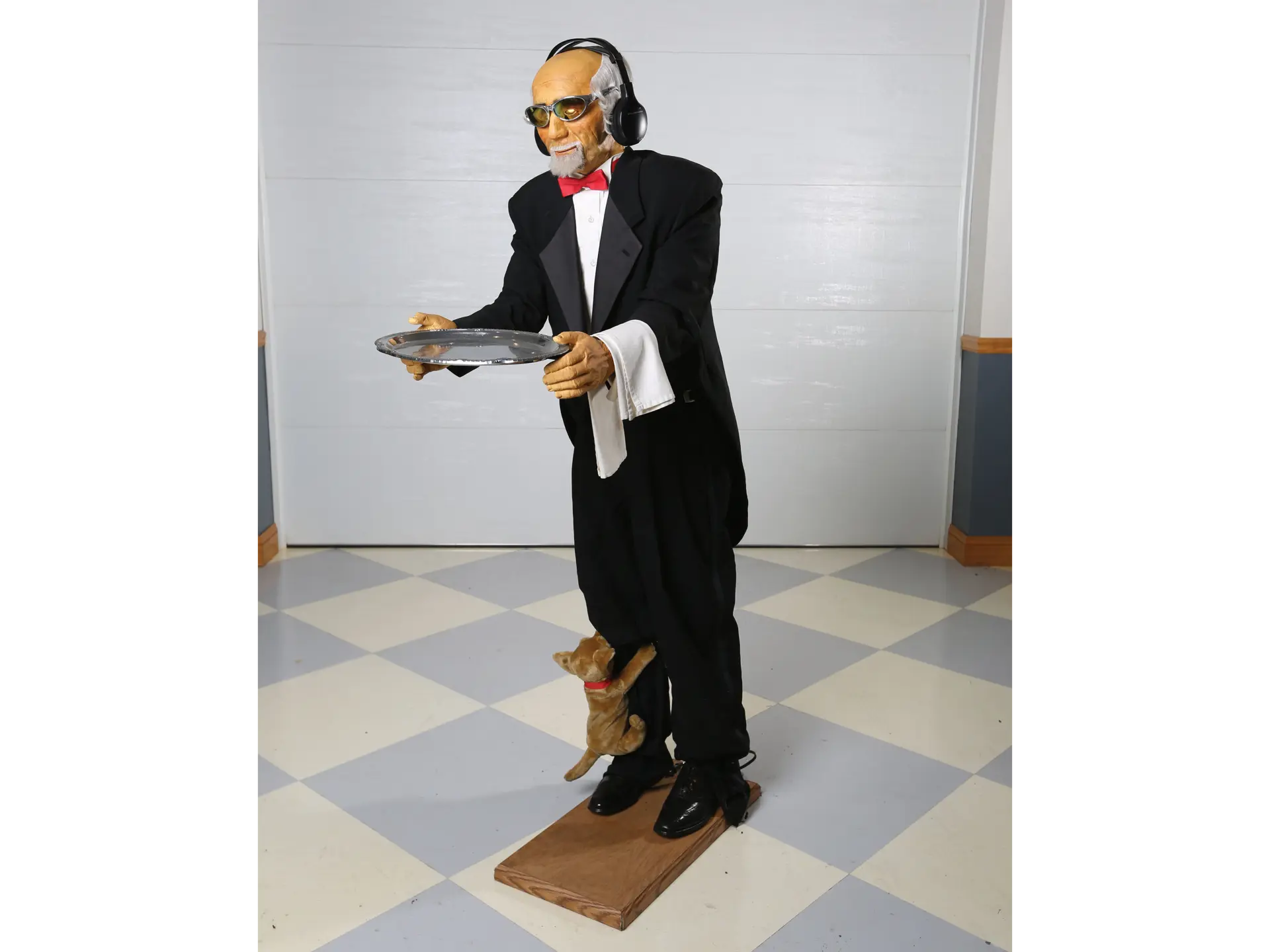 Hip Waiter Mannequin | Auburn Fall 2015 | RM Sotheby's