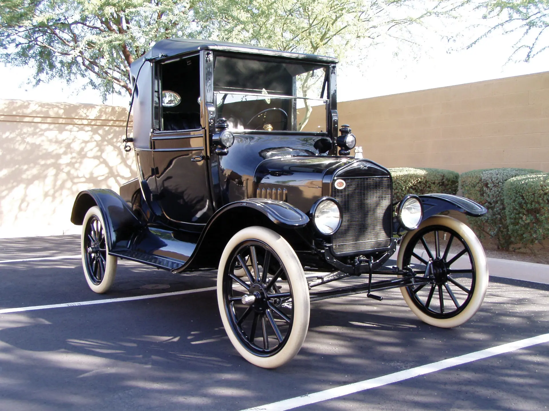 1917 Ford Model T Couplet | Vintage Motor Cars in Arizona 2007 | RM ...