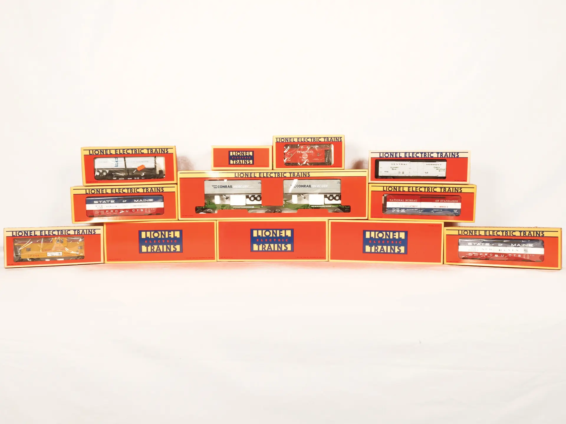 Three Lionel O Gauge New Haven "A" Alco Diesels One Non-Powered with ...