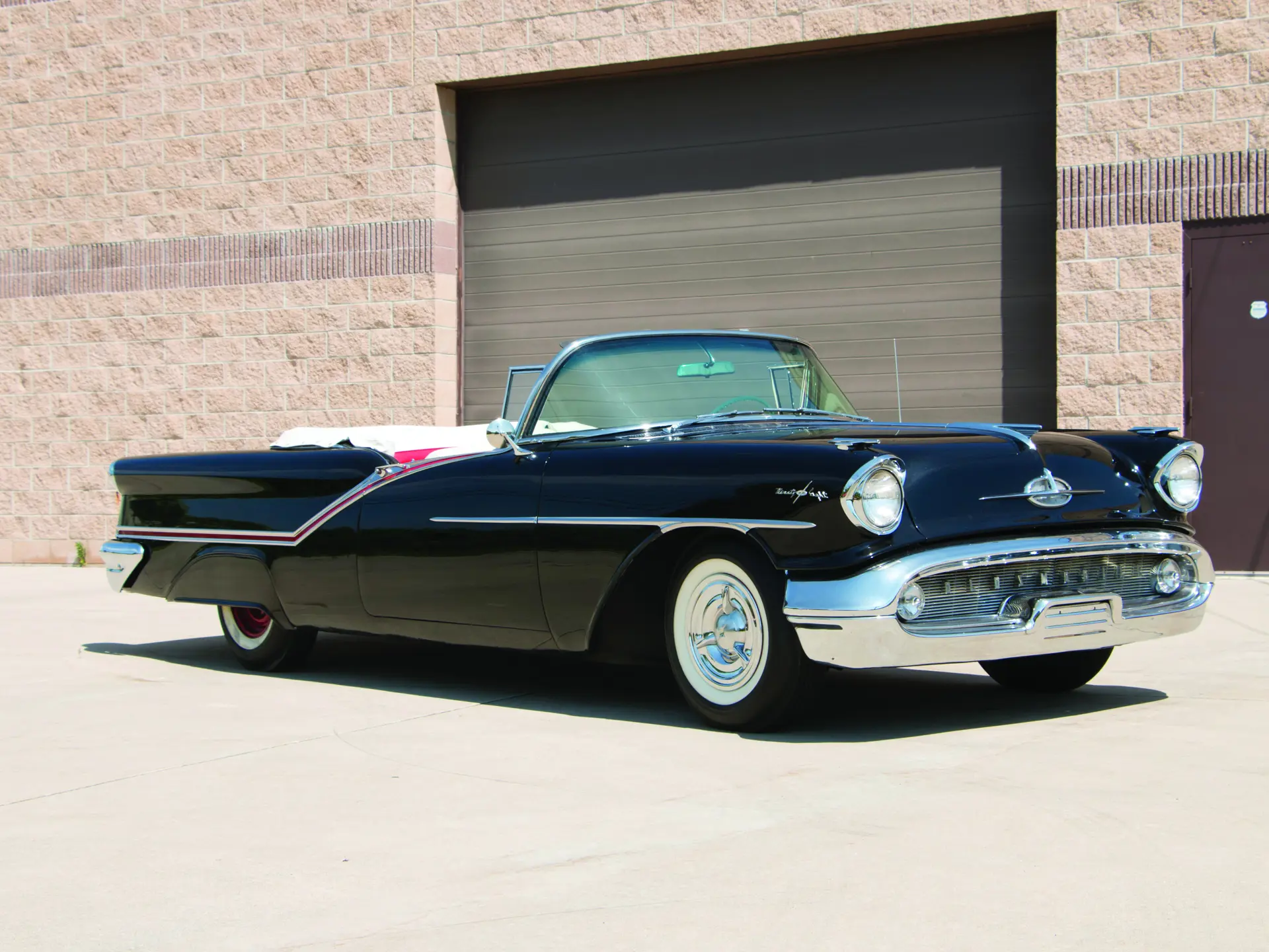 1957 Oldsmobile 98 Starfire | Auburn Fall 2016 | RM Sotheby's