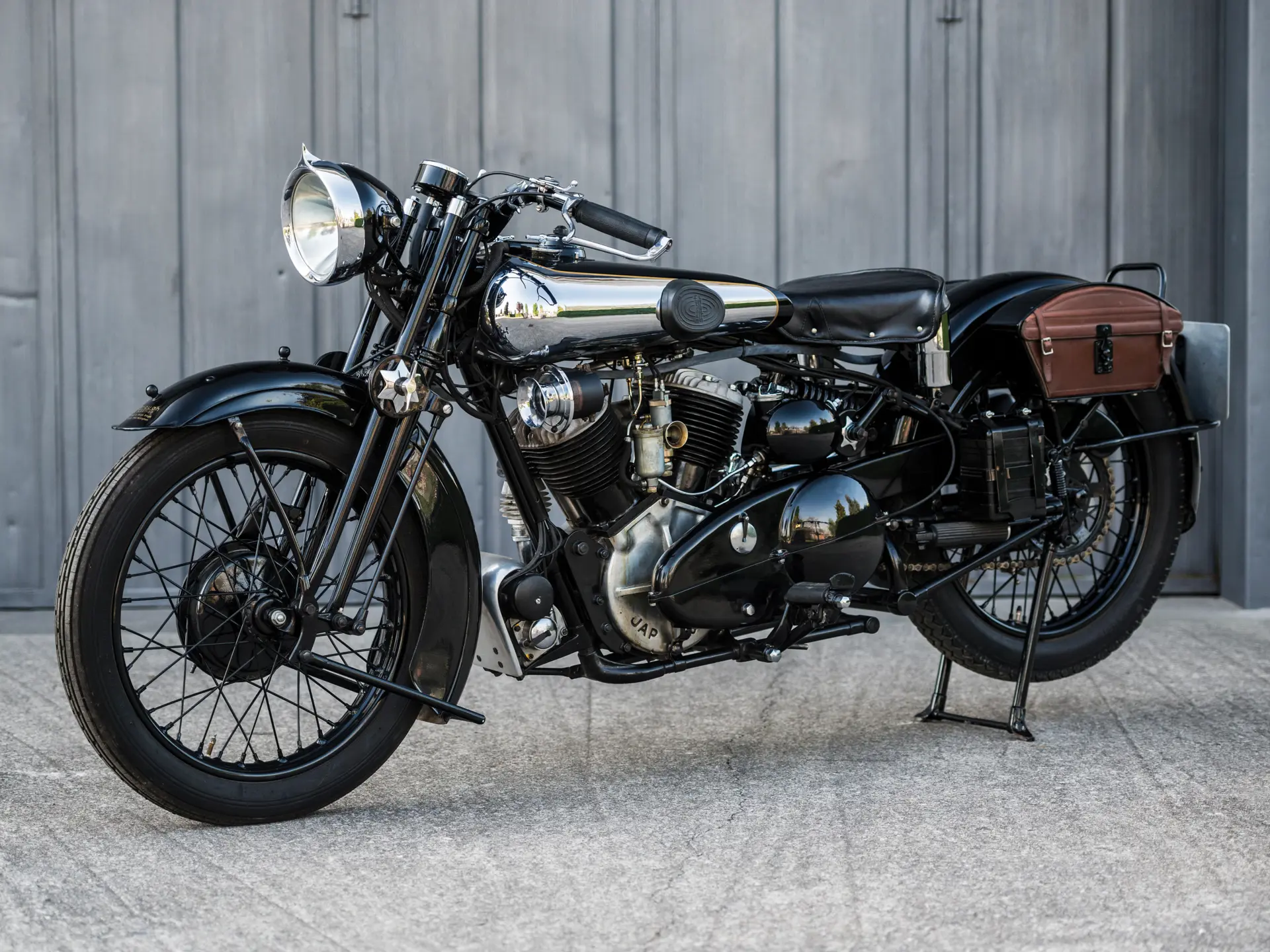 1933 Brough Superior SS80 De Luxe | Villa Erba 2017 | RM Sotheby's