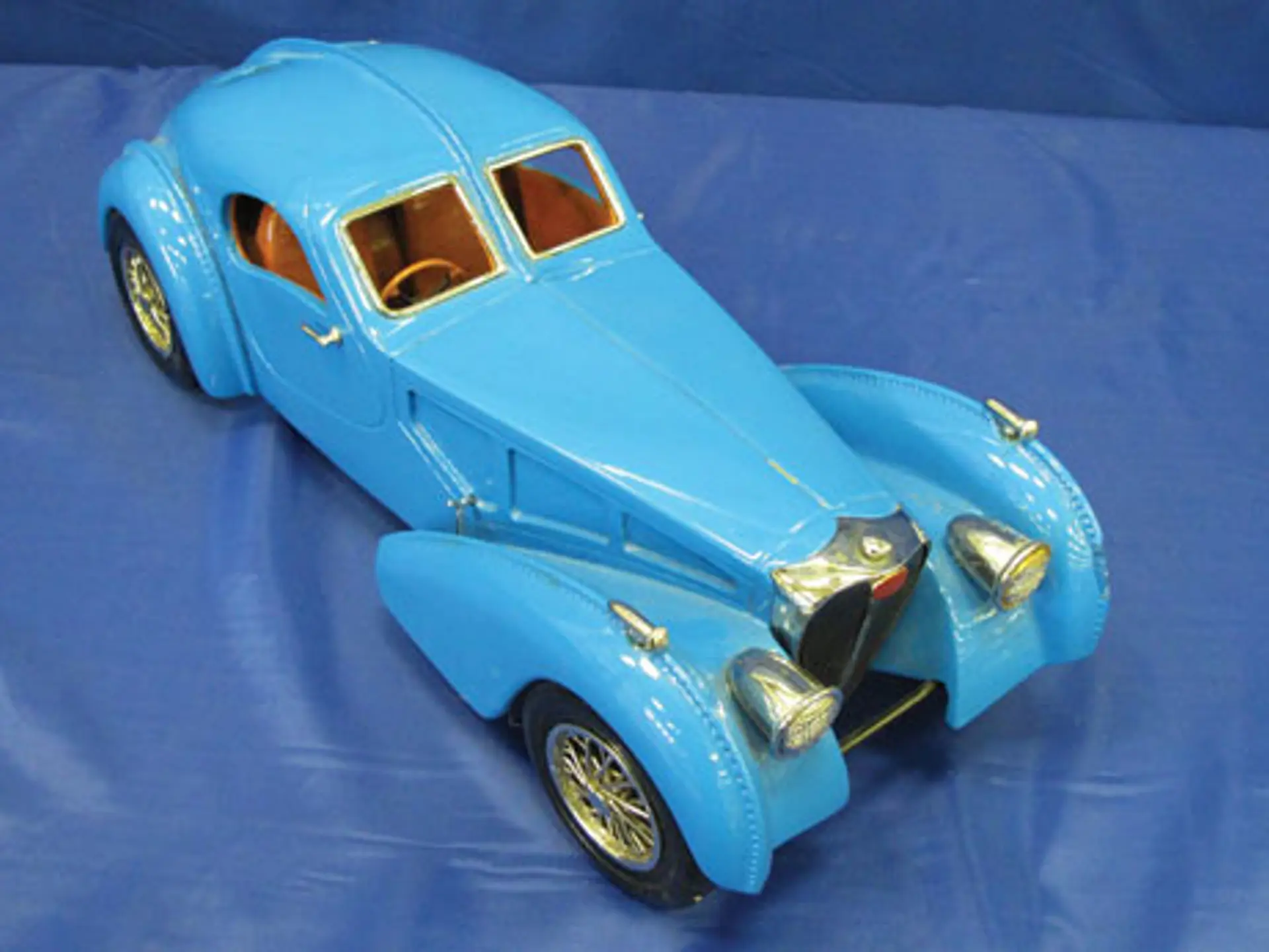 Bugatti Type 57 Atalante Coupe 1/12 Scale Sculptured Metal Model ...