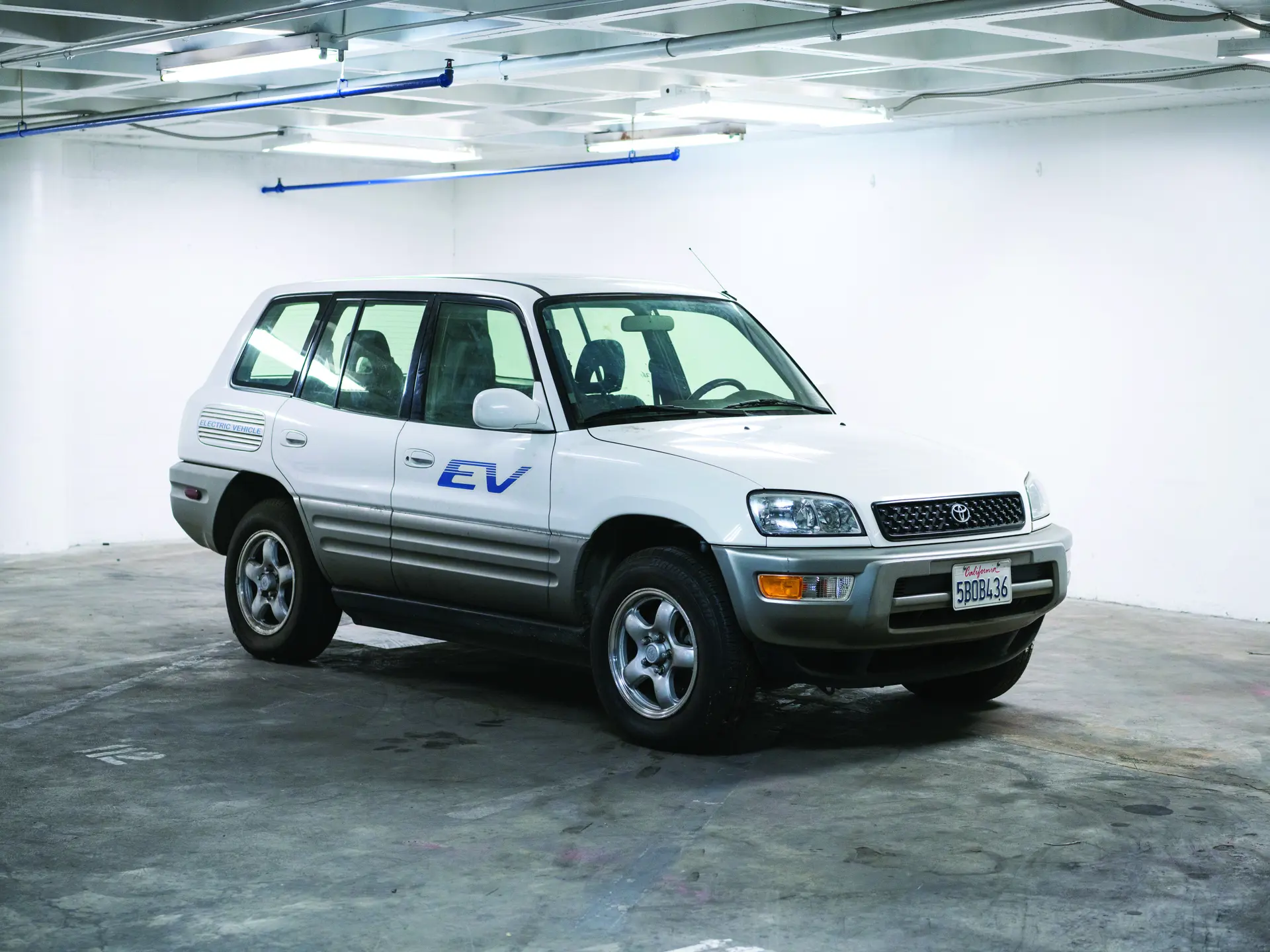 2002 Toyota RAV4 EV | Santa Monica 2016 | RM Sotheby's