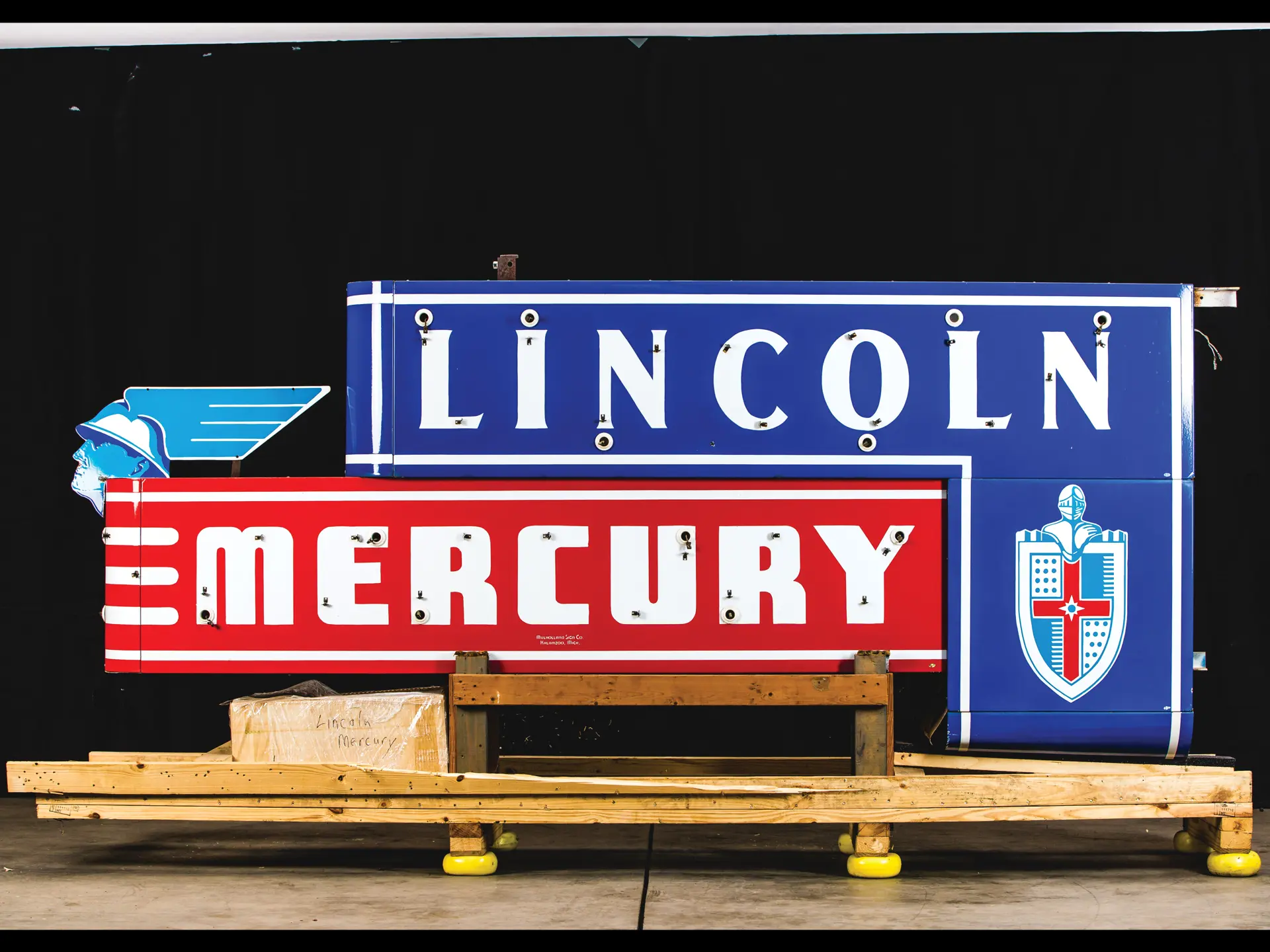 Lincoln Mercury Neon Signs Mounted Back-To-Back | Auburn Spring 2019 ...