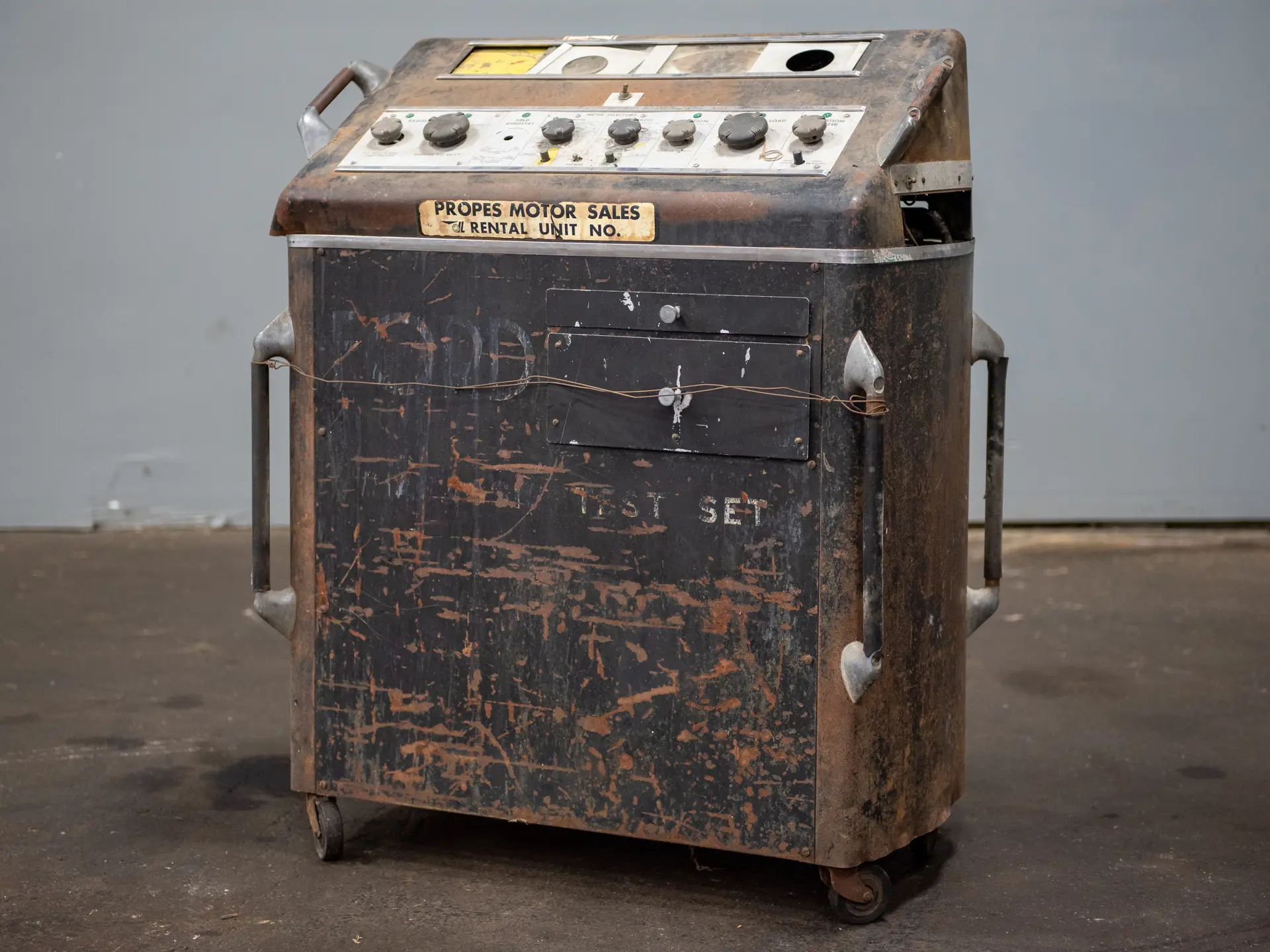 Ford Diagnosis Test Set | Auburn Fall 2021 | RM Sotheby's