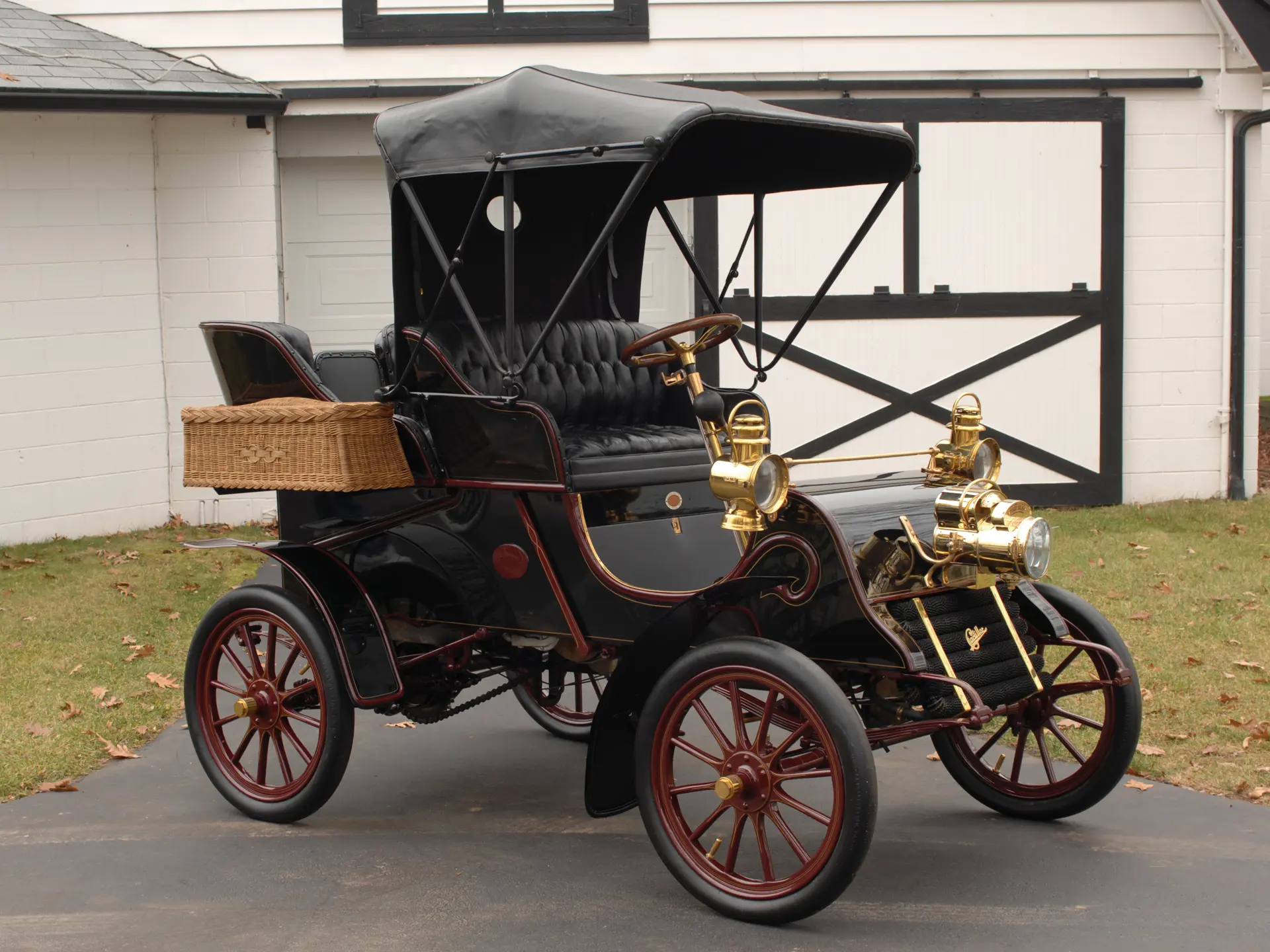1903 Cadillac Tonneau Runabout | The McMullen Collection | RM Sotheby's