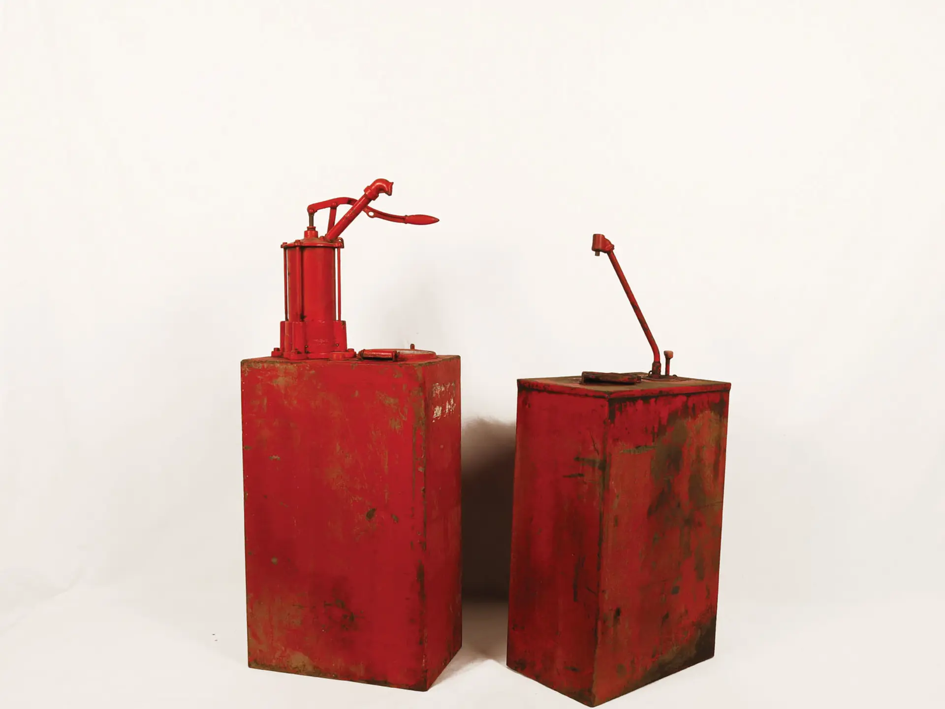 Two Small Oil Lubsters | Auburn Memorabilia Auction | RM Sotheby's