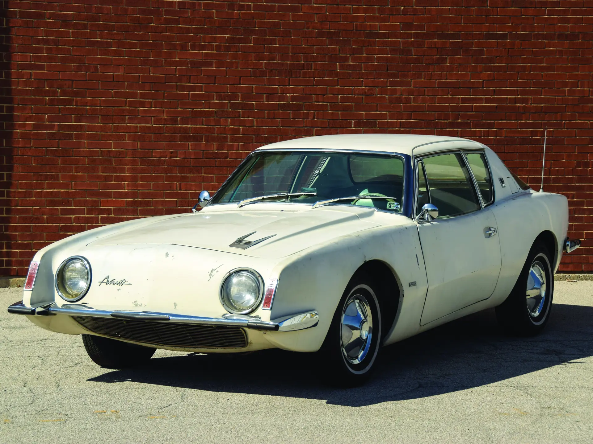 1963 Studebaker Avanti R1 | Auburn Spring 2017 | RM Sotheby's