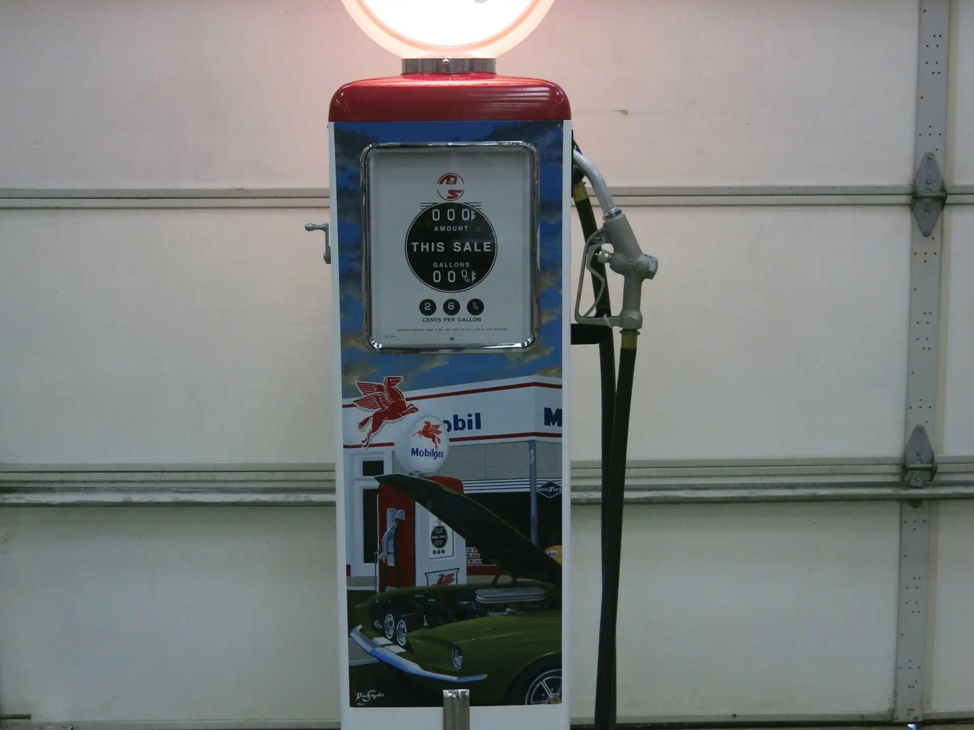 Mobilgas Gas Pump | Auburn Fall 2014 | RM Sotheby's