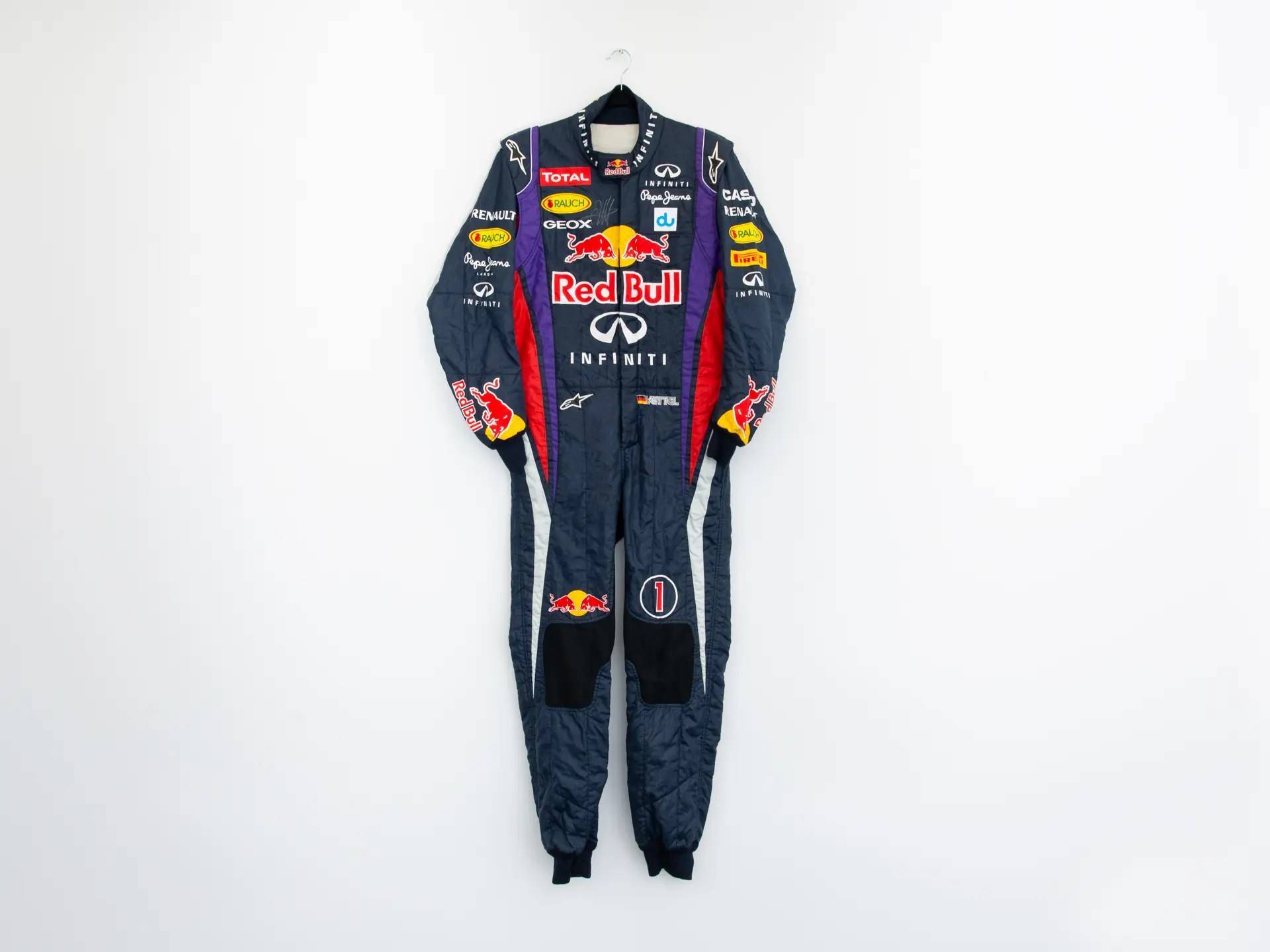 2013 Sebastian Vettel Red Bull Racing Formula 1 Alpinestars Signed ...