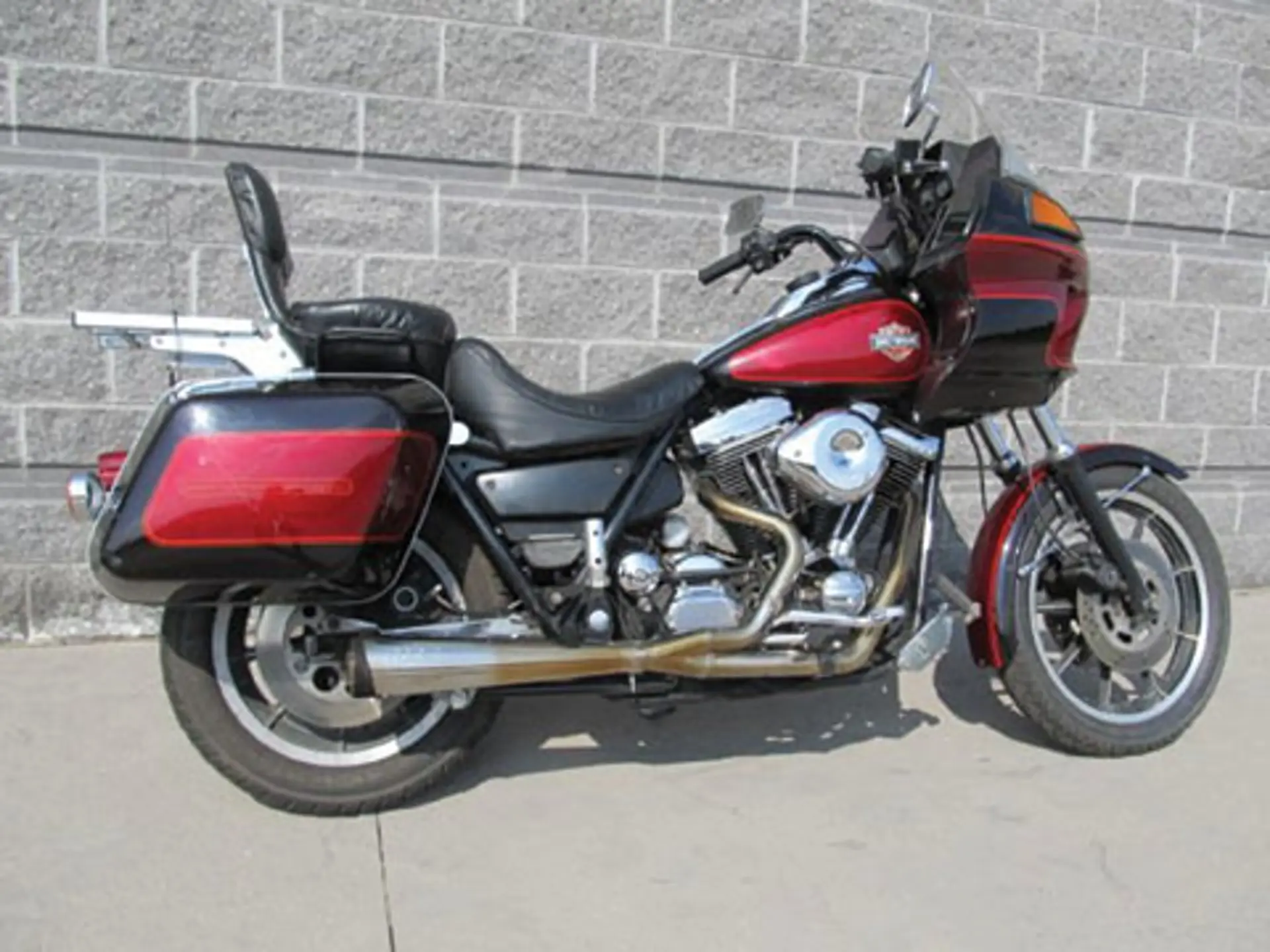 1988 Harley-Davidson FXRT | Las Vegas Premier Motorcycle Auction | RM Sotheby's