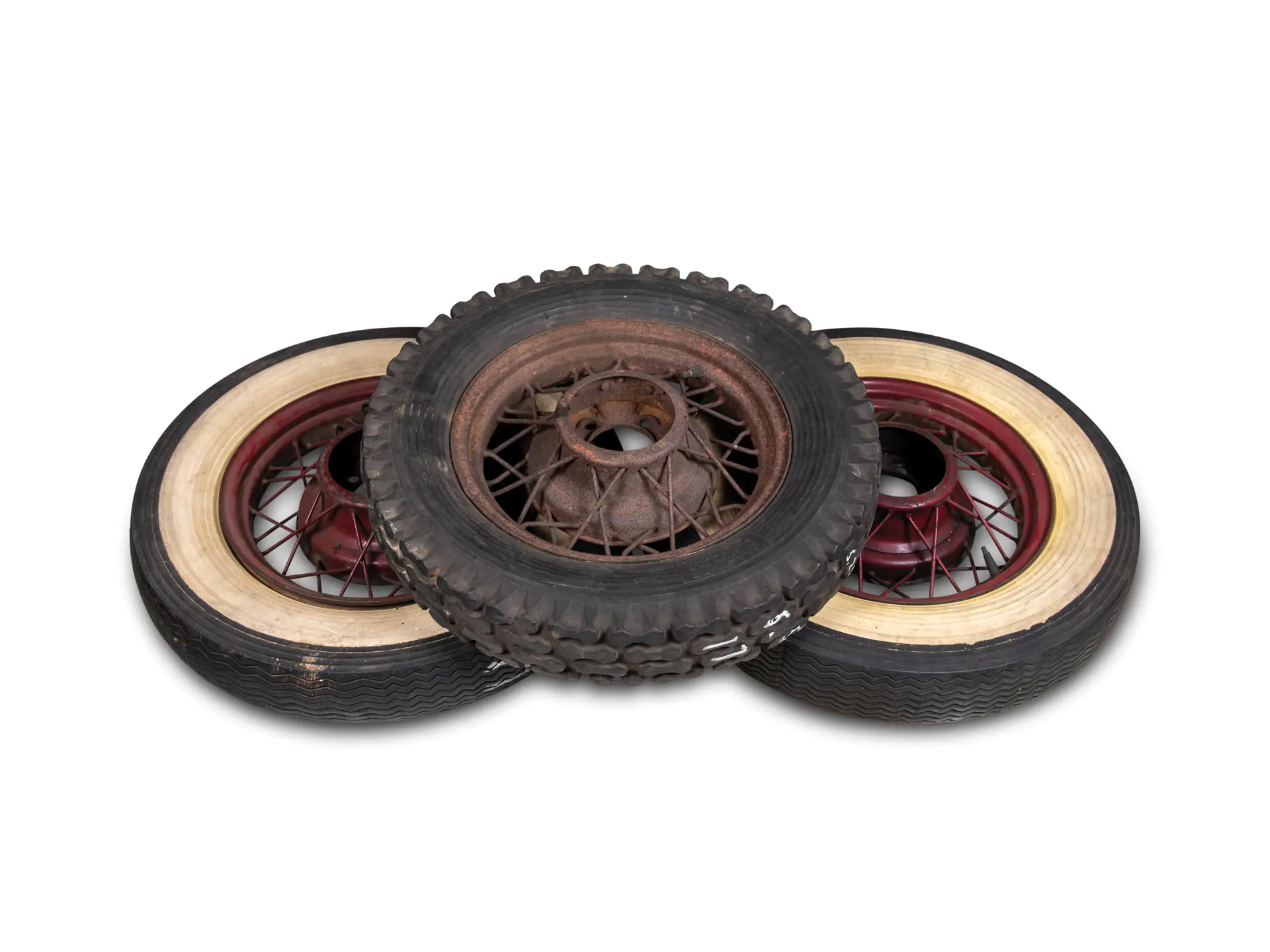 1933-1934 17-inch Wire Wheels With Tires | Auburn Fall 2019 | RM Sotheby's