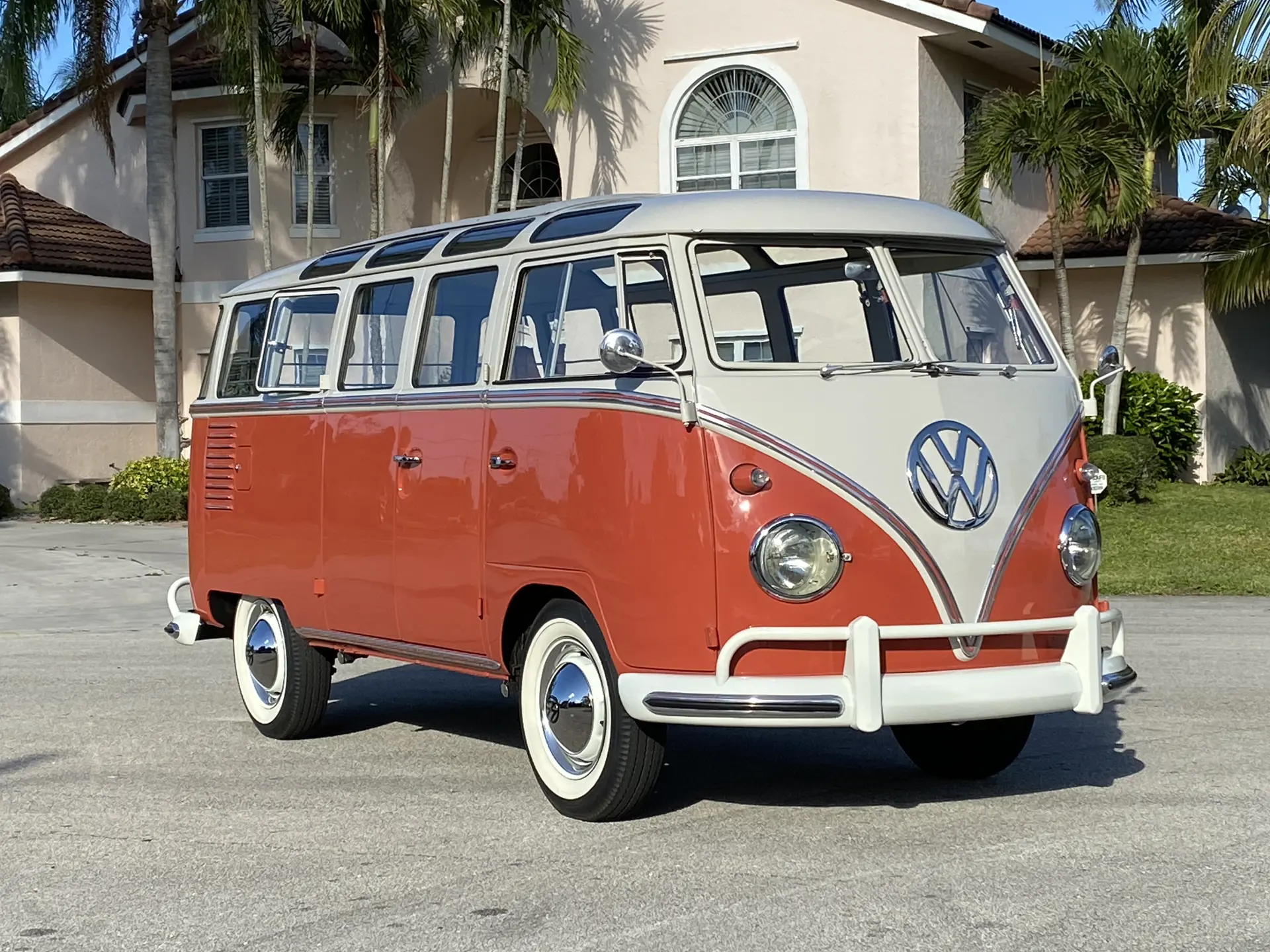 1961 Volkswagen Deluxe '23-Window' Microbus | Palm Beach 2020 | RM ...
