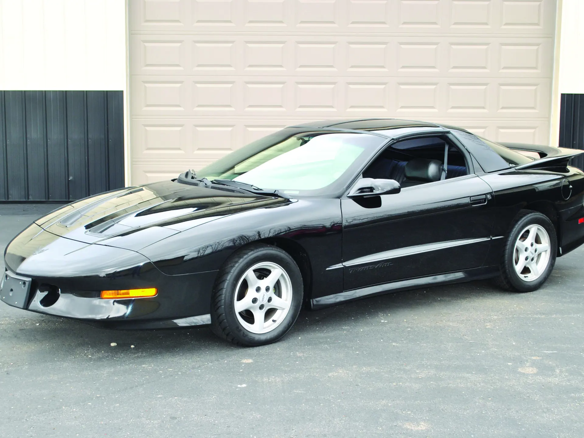 1995 Pontiac Firebird Trans Am | Auburn Spring 2017 | RM Sotheby's