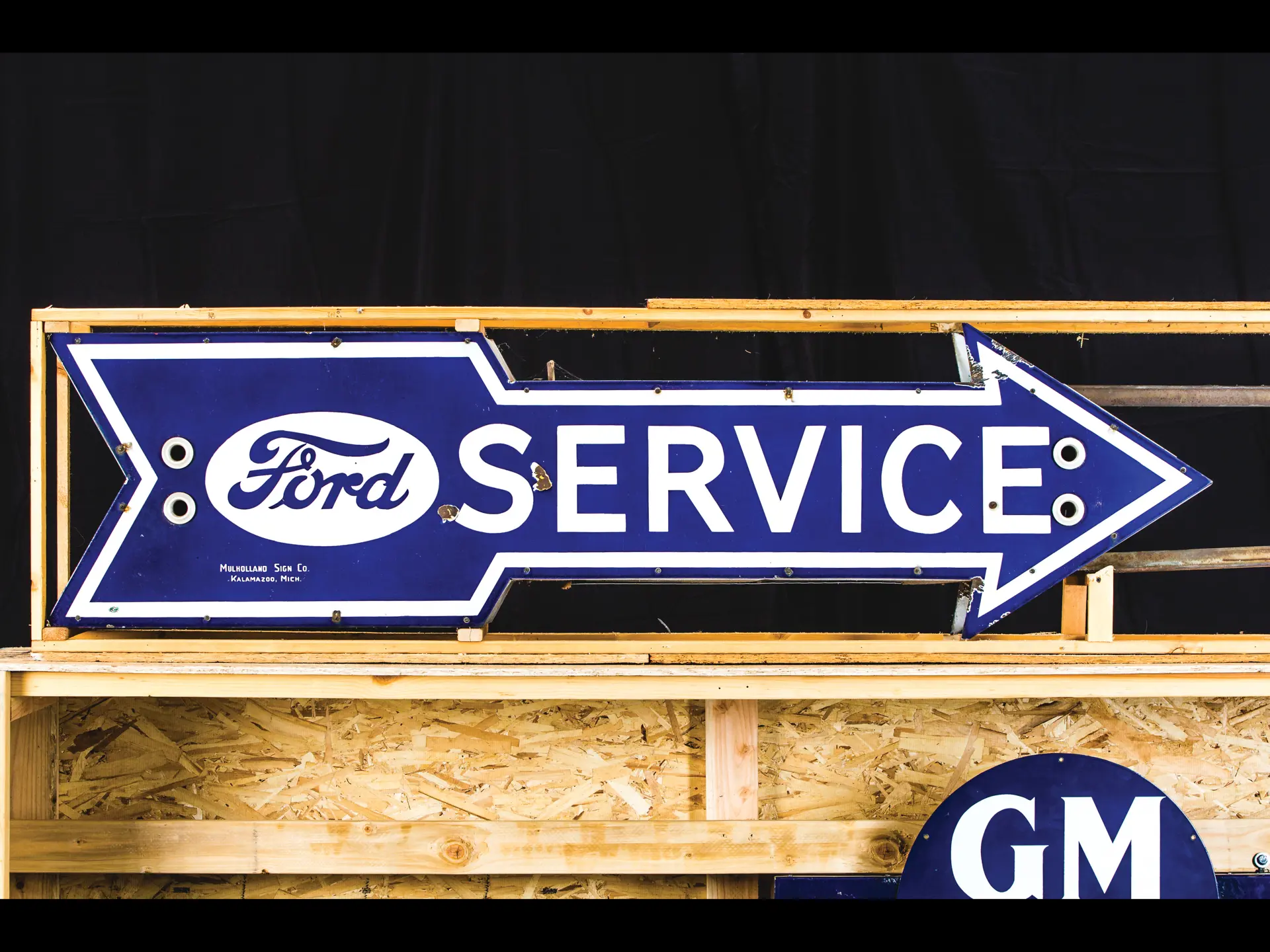 Ford Service Arrow Neon Signs Mounted Back-To-Back | Auburn Spring 2019 ...