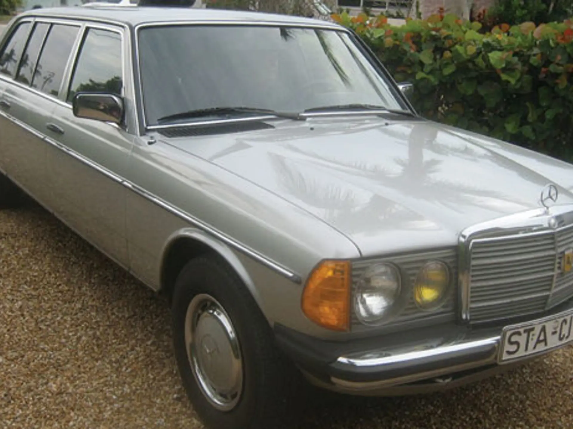 1984 Mercedes-Benz 300 D Long Wheelbase | Auburn Fall 2012 | RM Sotheby's