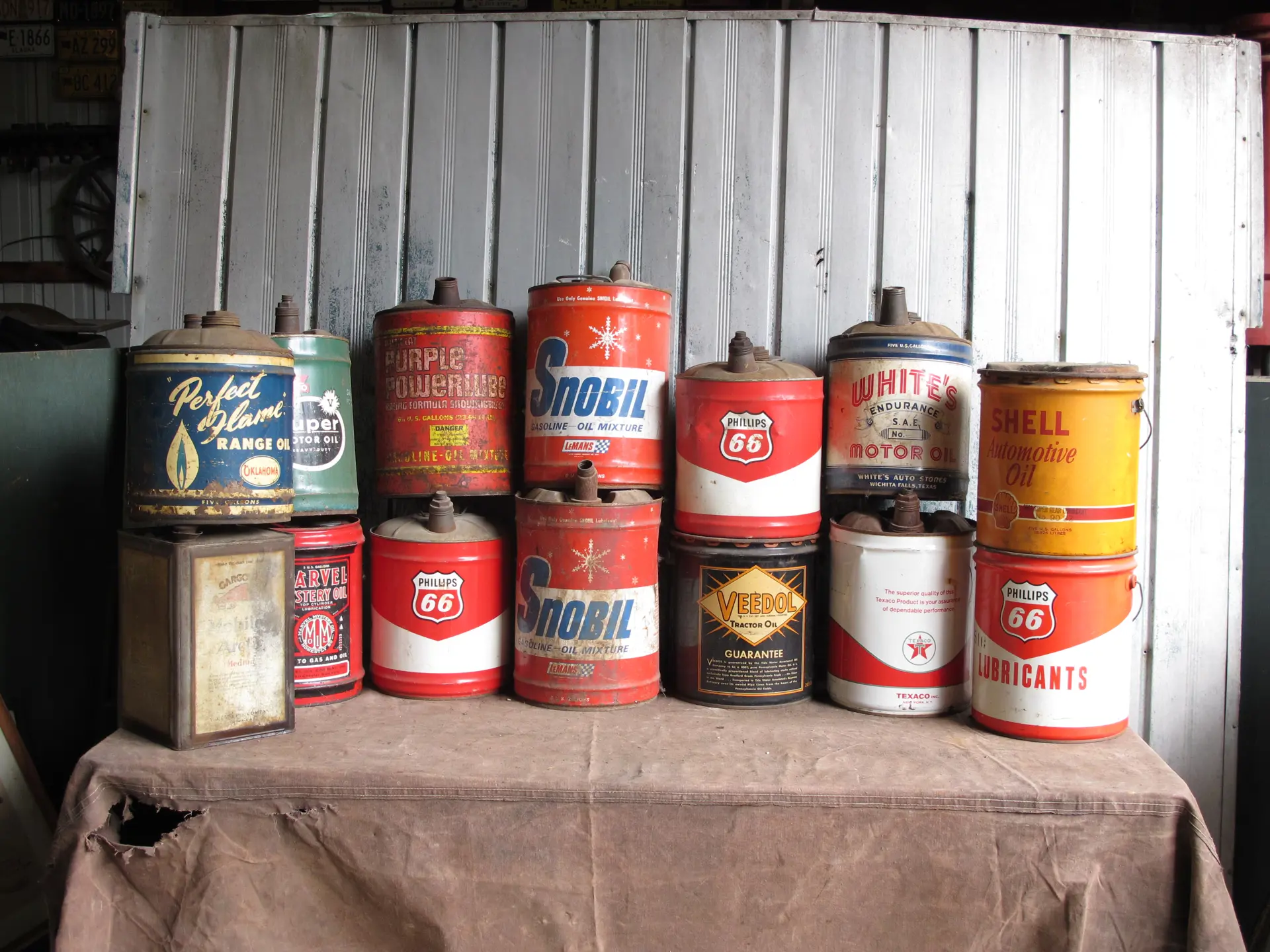 Oil Cans | The Lee Roy Hartung Collection | RM Sotheby's