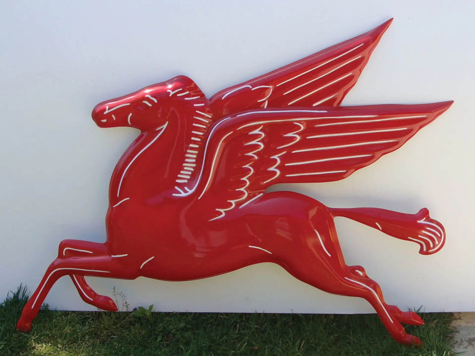Embossed Mobil Pegasus Fiberglass (4 Foot) | Fall Carlisle 2013 | RM ...