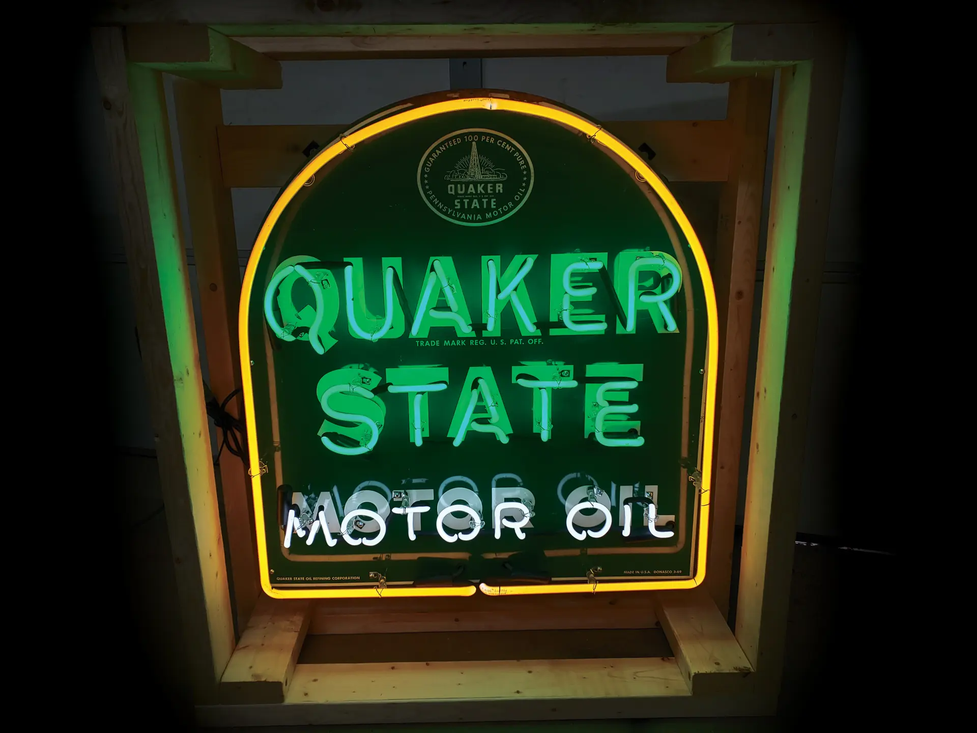 Quaker State Neon Tin Sign | Palm Beach 2020 | RM Sotheby's