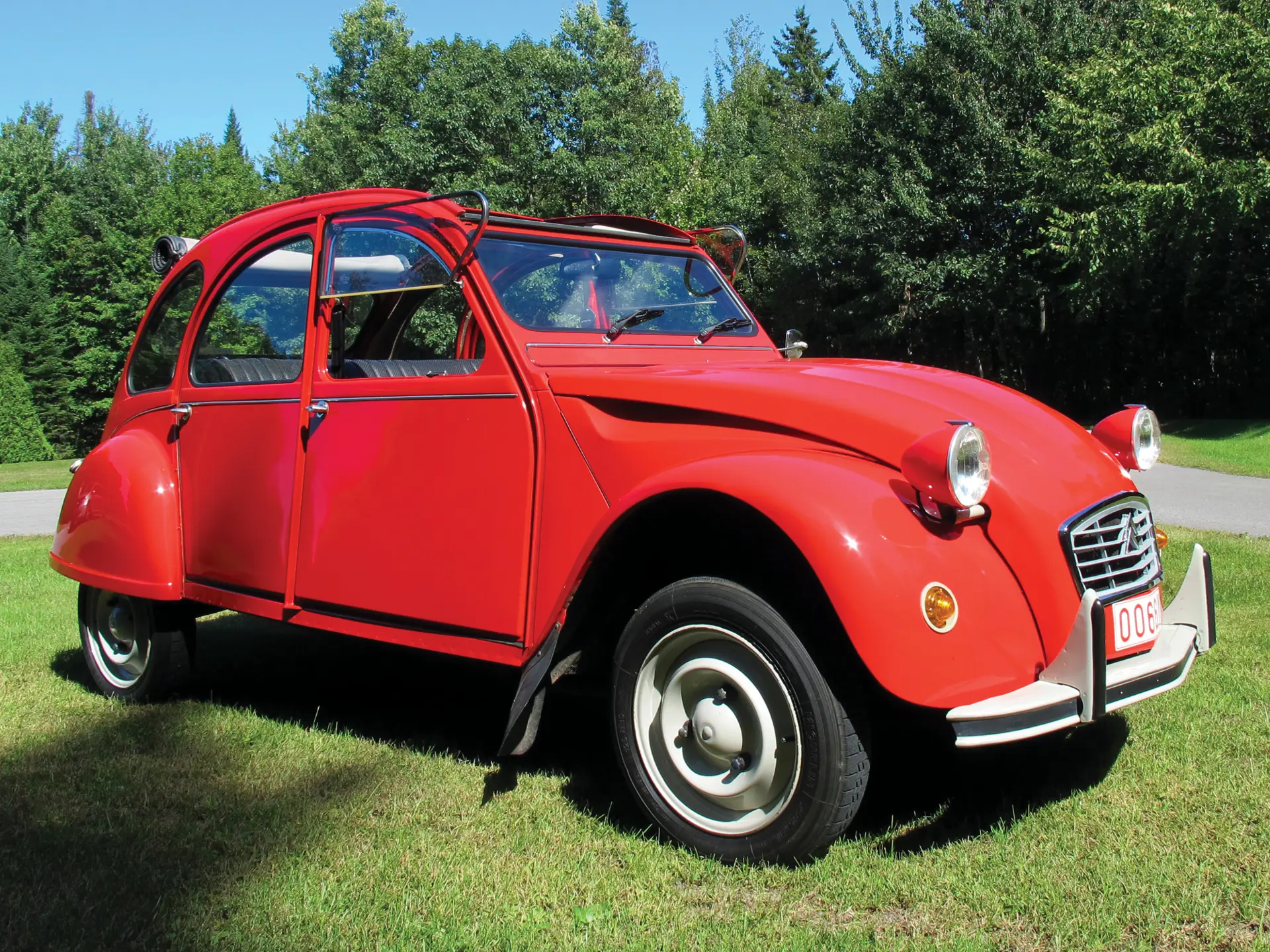 1983 Citroën 2CV6 Convertible | Hershey 2018 | RM Sotheby's