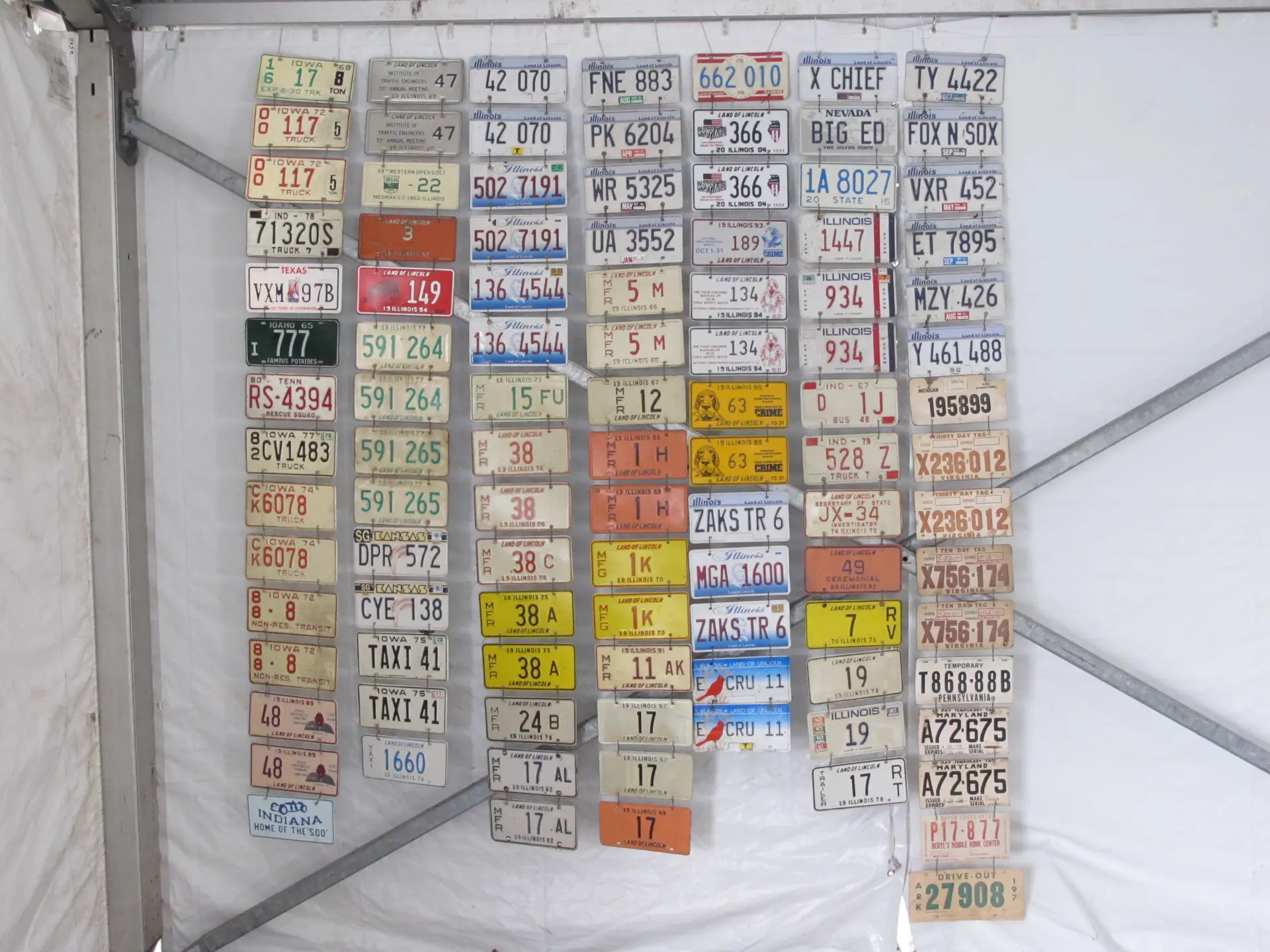 Large Group Lot of Assorted Illinois License Plates | The Lee Roy ...