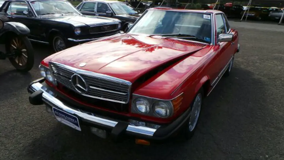 1988 Mercedes-Benz 560 SL | Fall Carlisle 2013 | RM Sotheby's