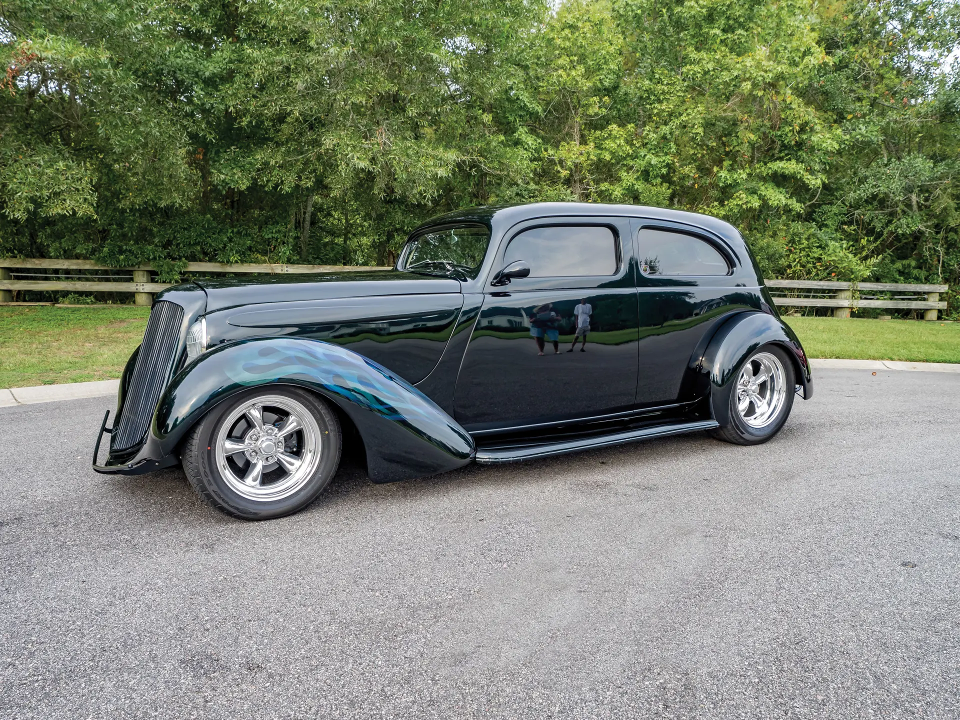 1935 Hupmobile Two-Door Sedan | Hilton Head 2015 | RM Sotheby's
