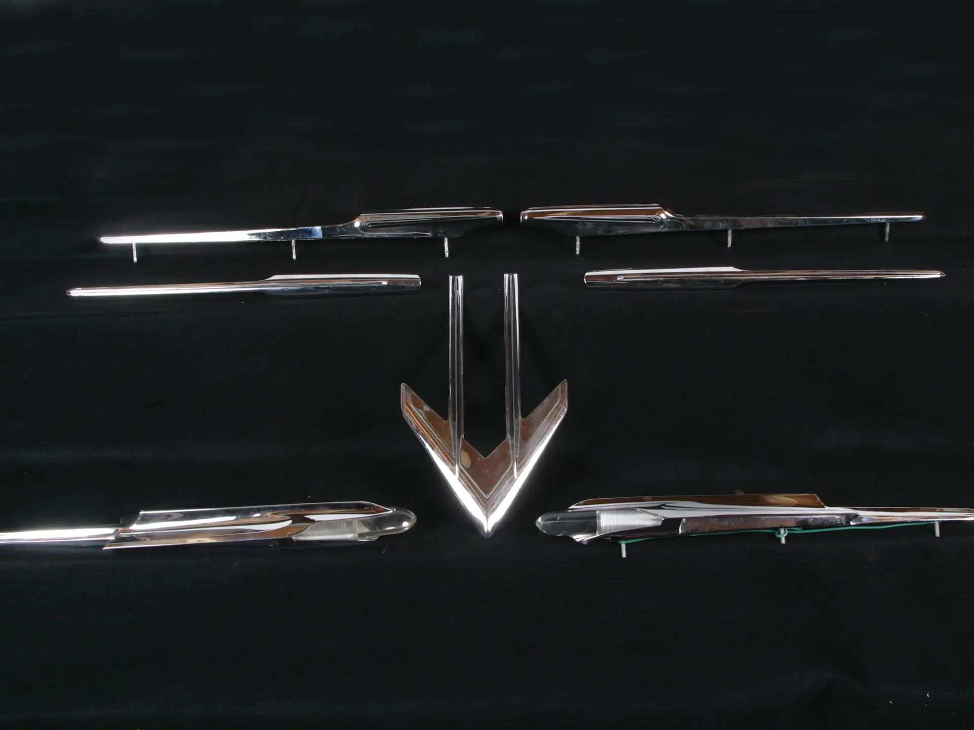 PONTIAC FENDER ORNAMENTS | Private Collection of Tom & Marlene ...