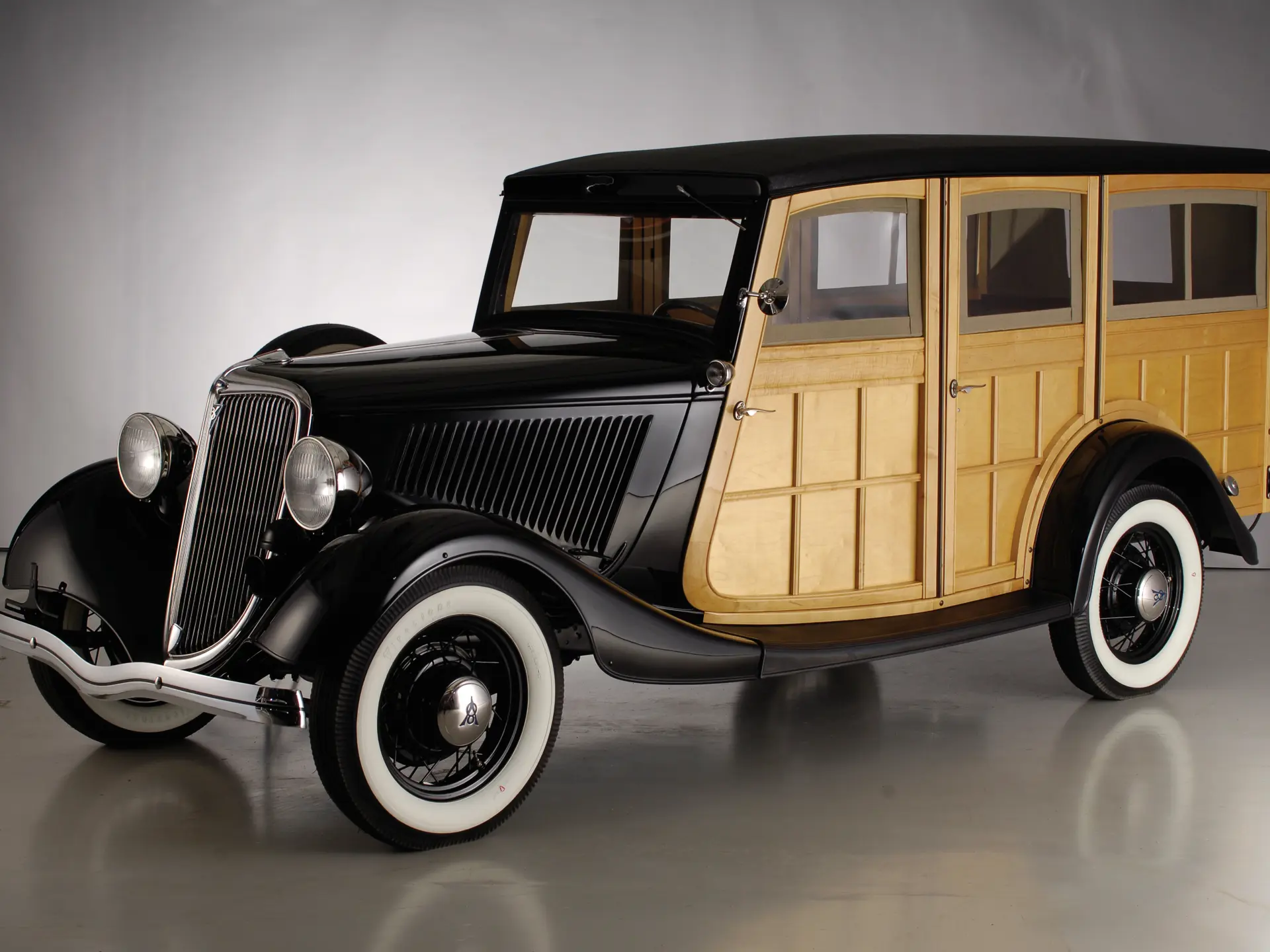 1934 Ford Deluxe Station Wagon | The Dingman Ford Collection | RM Sotheby's