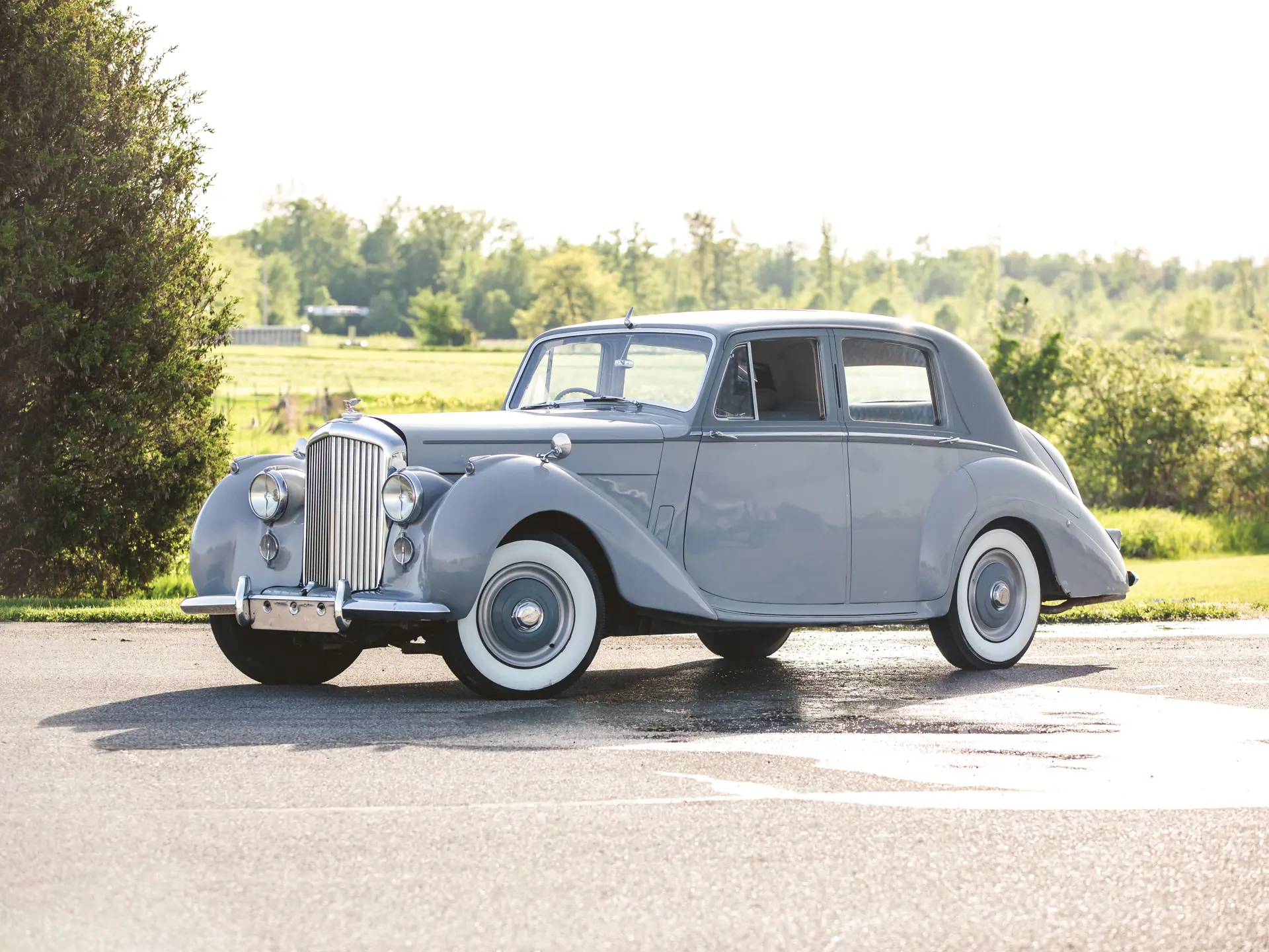 1953 Bentley R-Type Saloon | Auburn Spring 2019 | RM Sotheby's