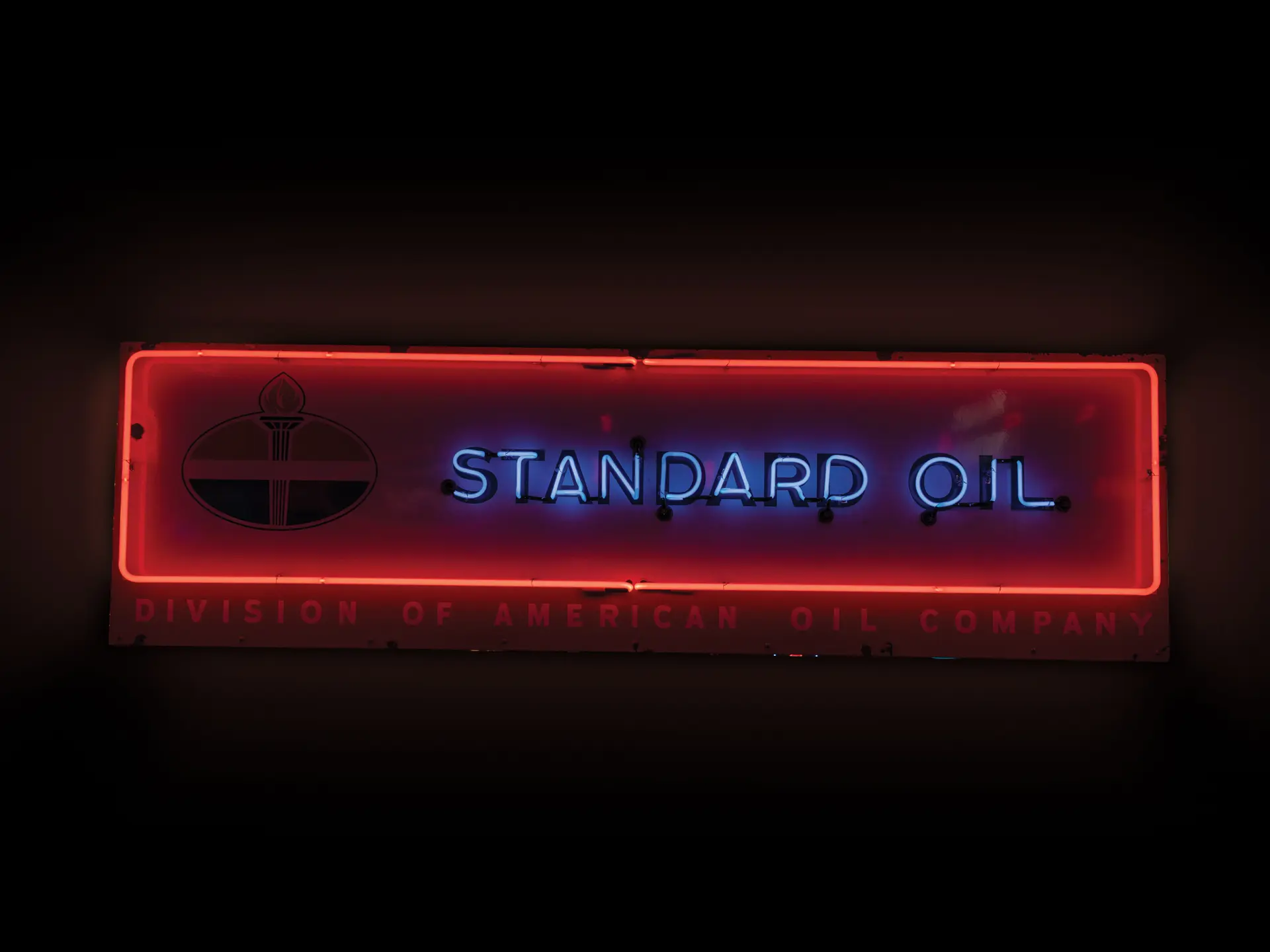 Standard Oil Neon Sign | The Dingman Collection | RM Sotheby's