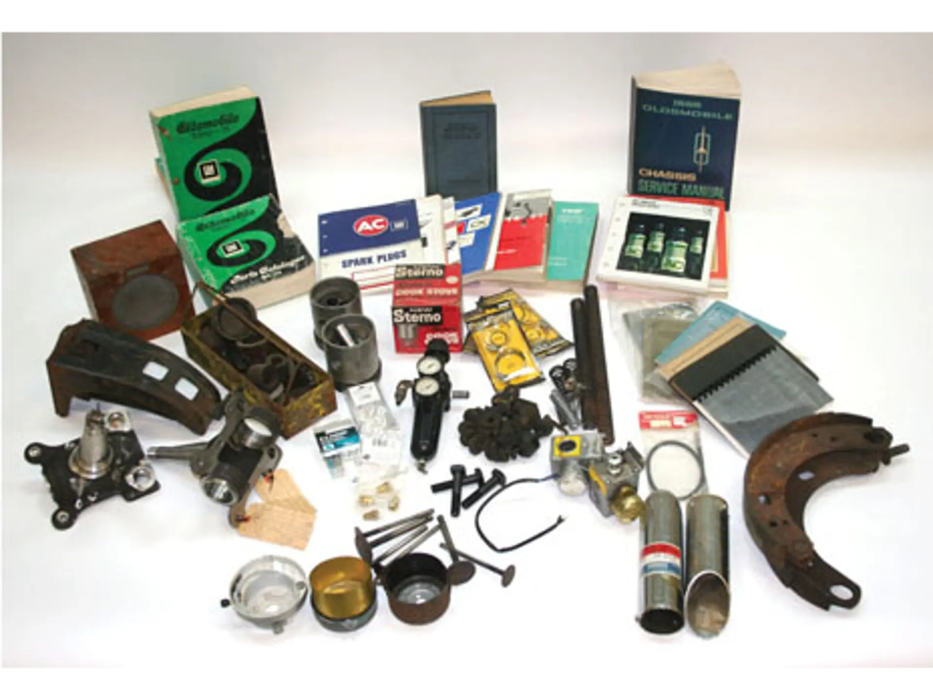 Large Lot of Miscellaneous Antiques Auto Parts, Tools, Manuel’s, books ...