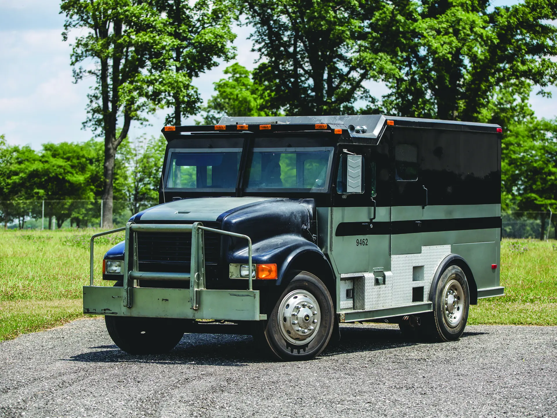 2004 Brinks Truck | Auburn Fall 2016 | RM Sotheby's