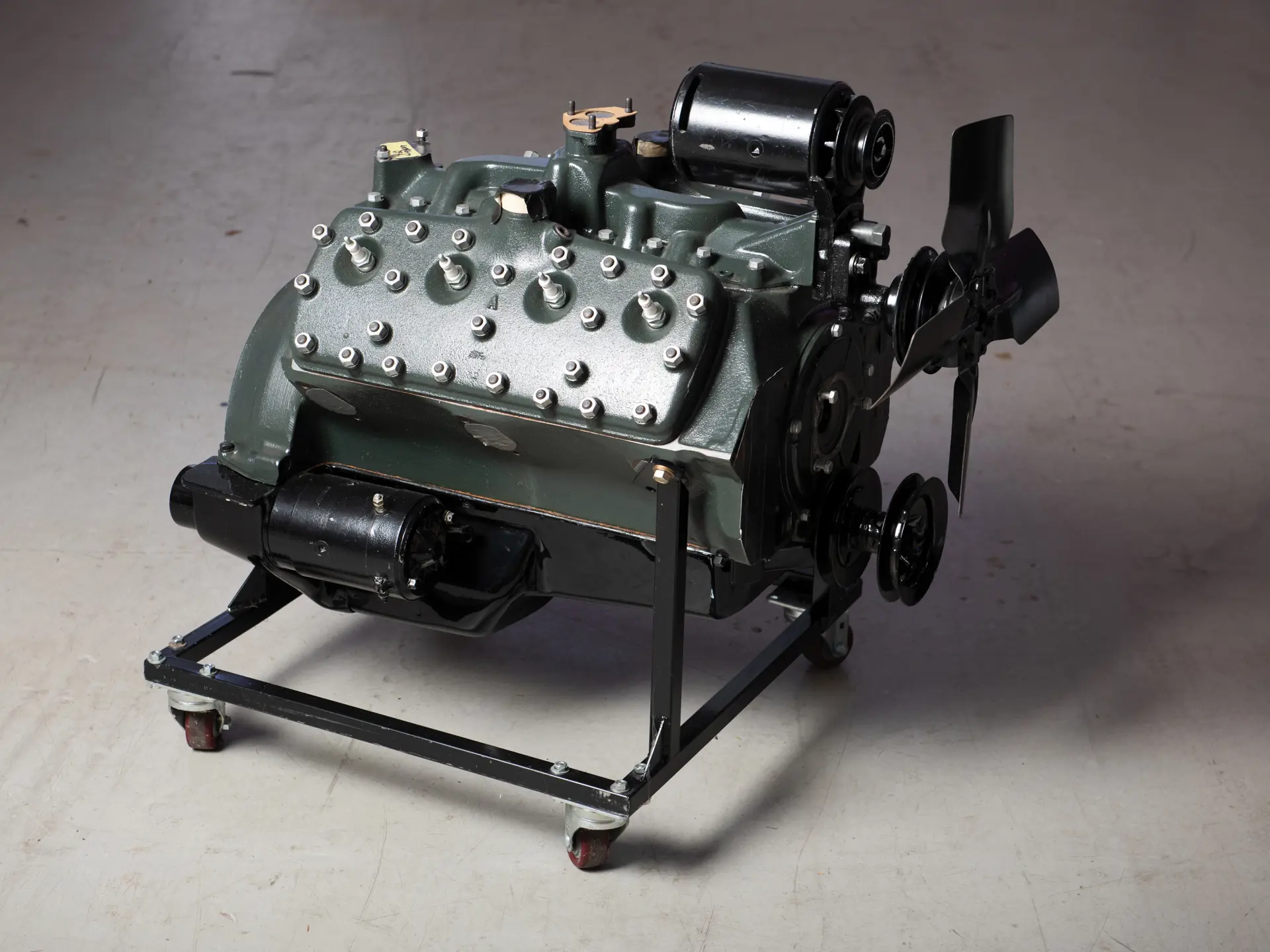 Ford 24-Stud Flathead V-8 Engine, 1942 | The Dingman Collection | RM ...