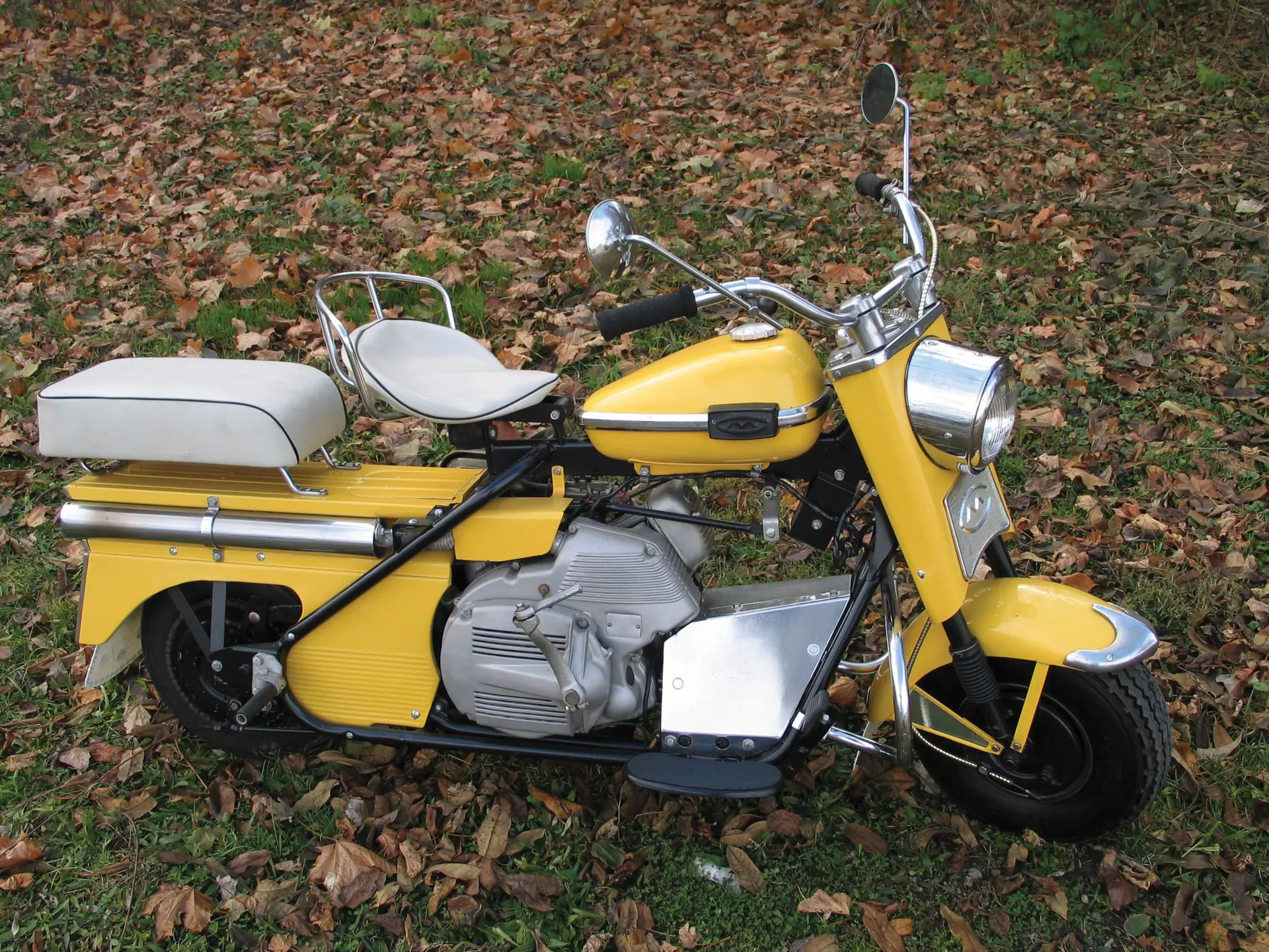 1963 Cushman Silver Eagle Series II | Vintage Motor Cars in Arizona ...