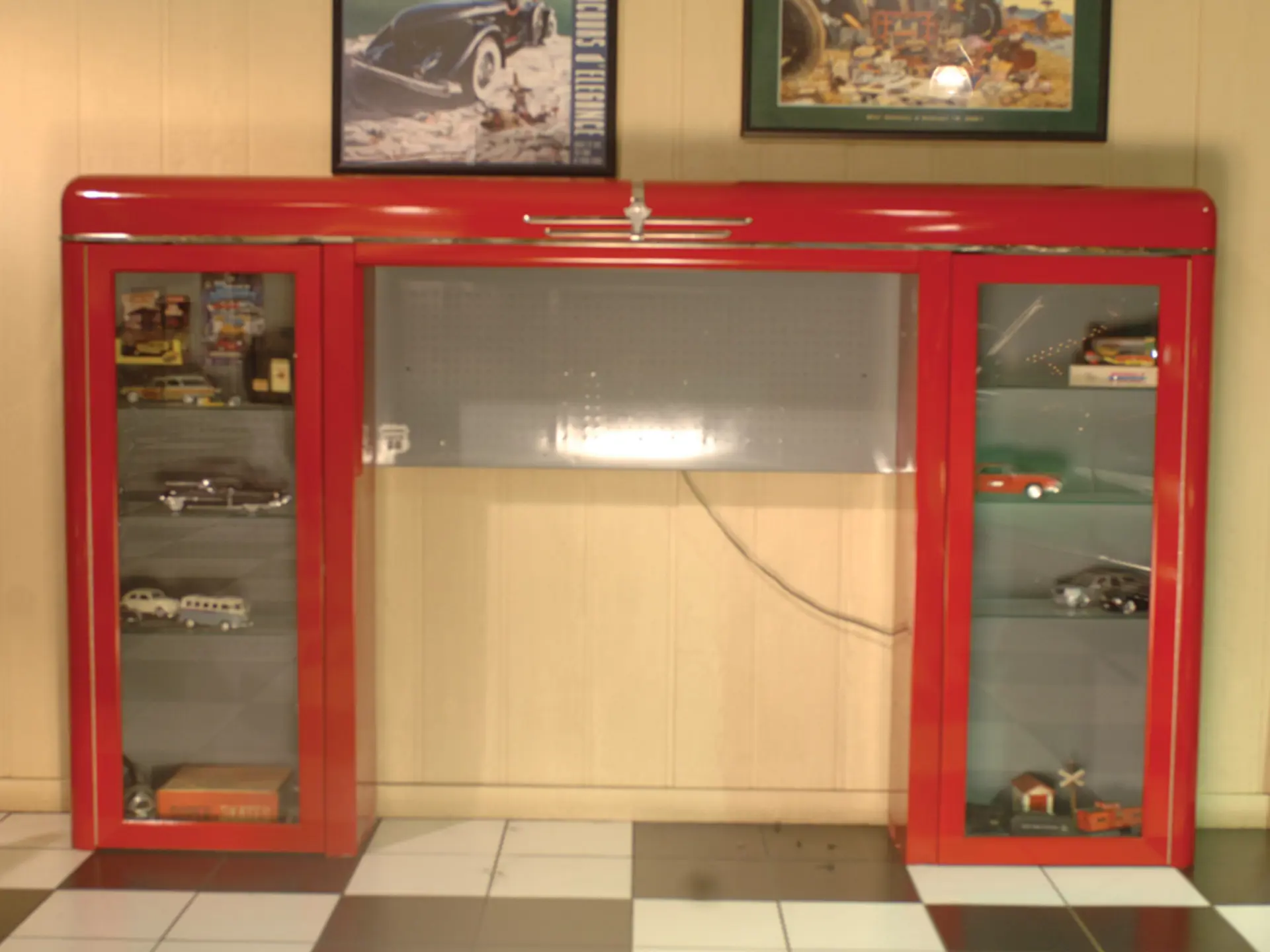 Lincoln Engineering Display Cabinet | The Wayne Davis Collection | RM ...