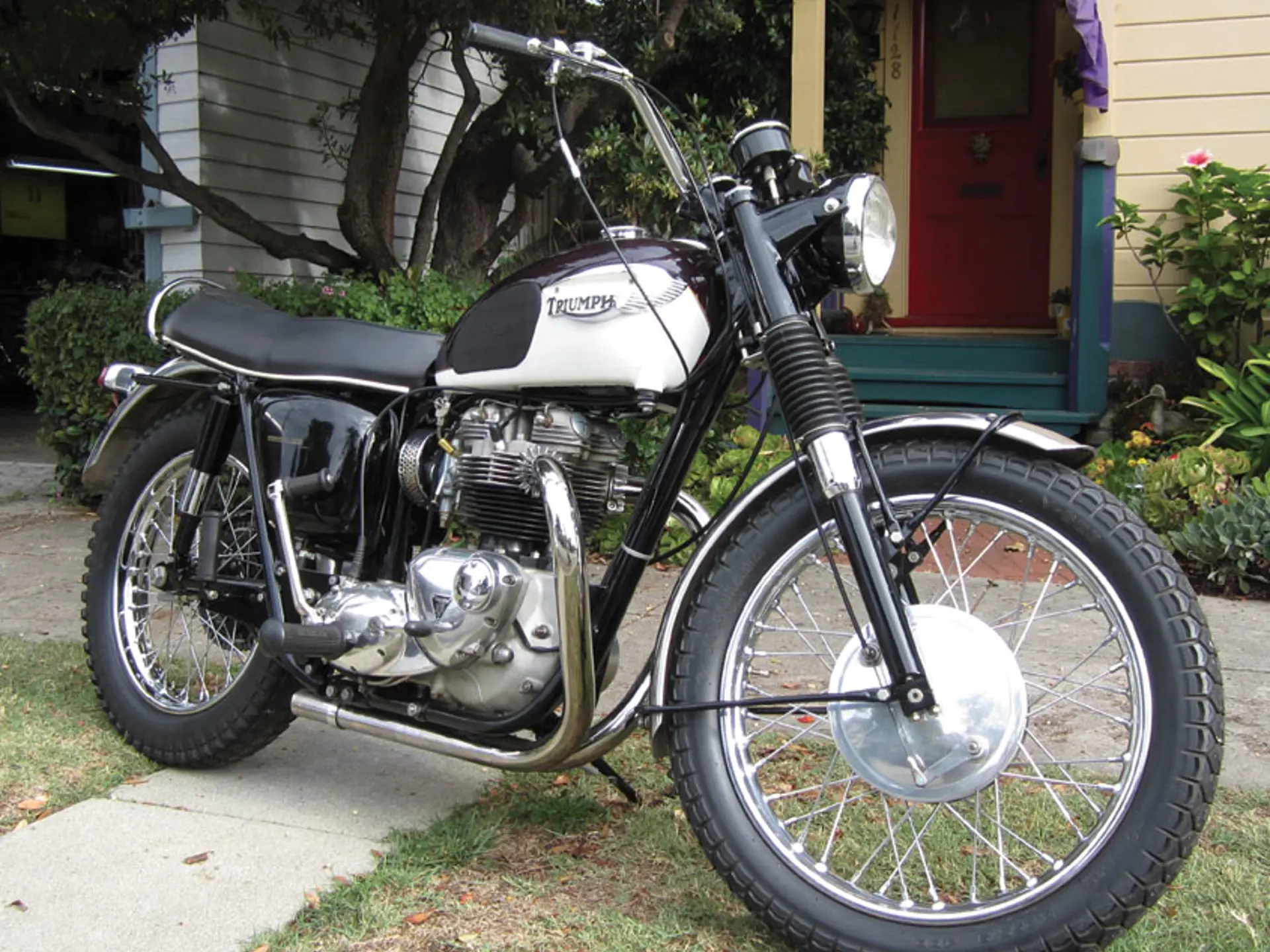 1967 Triumph TR6C | Las Vegas Premier Motorcycle Auction | RM Sotheby's