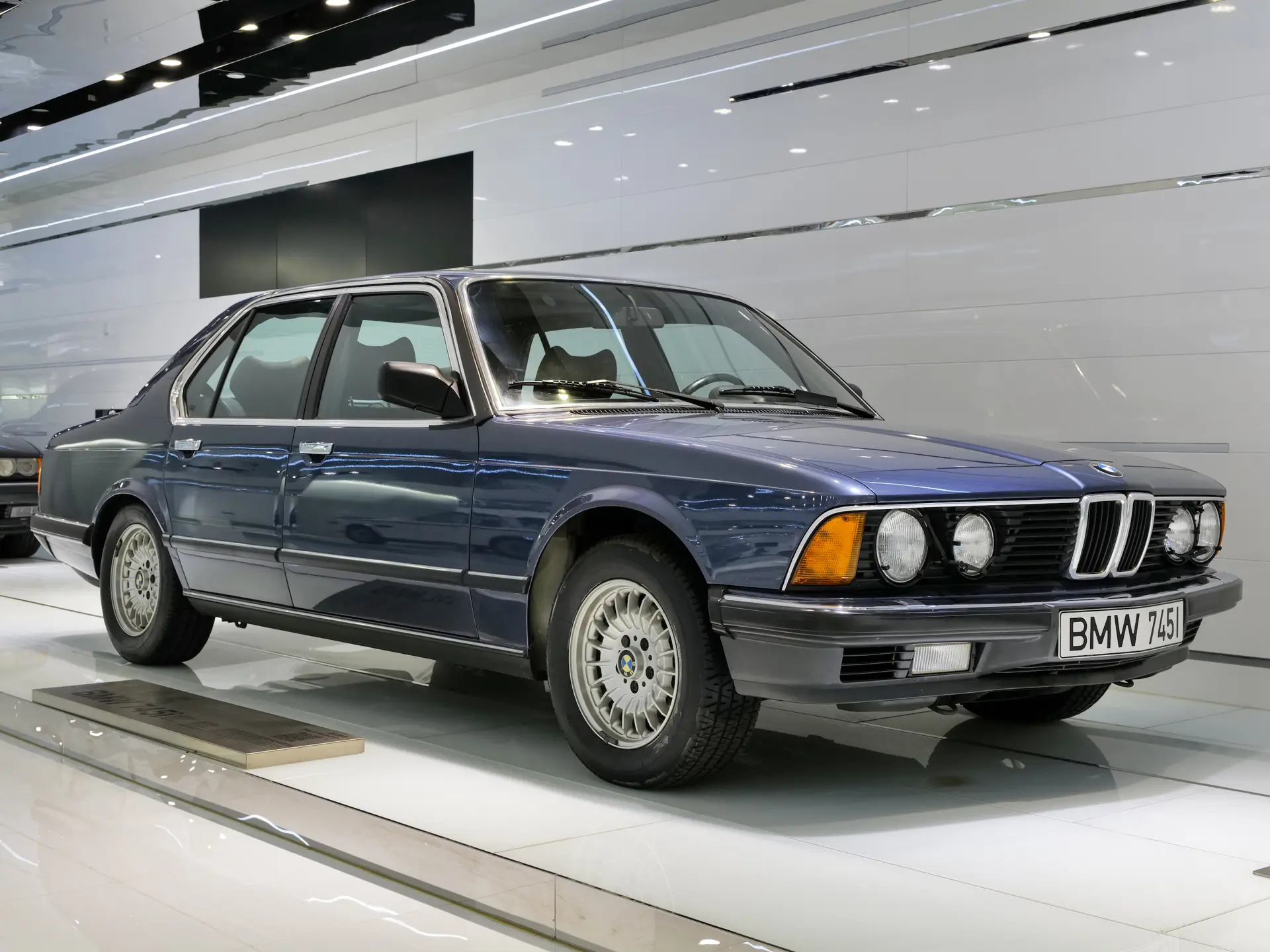 1985 BMW 745i | Munich | RM Sotheby's
