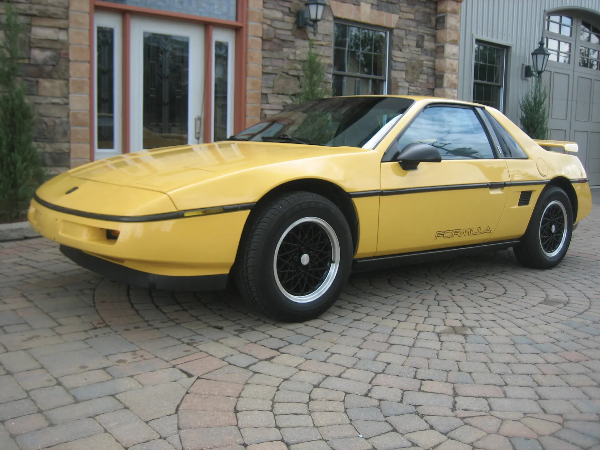 1988 Pontiac Fiero Formula Coupe | Classic Car Auction of Toronto ...