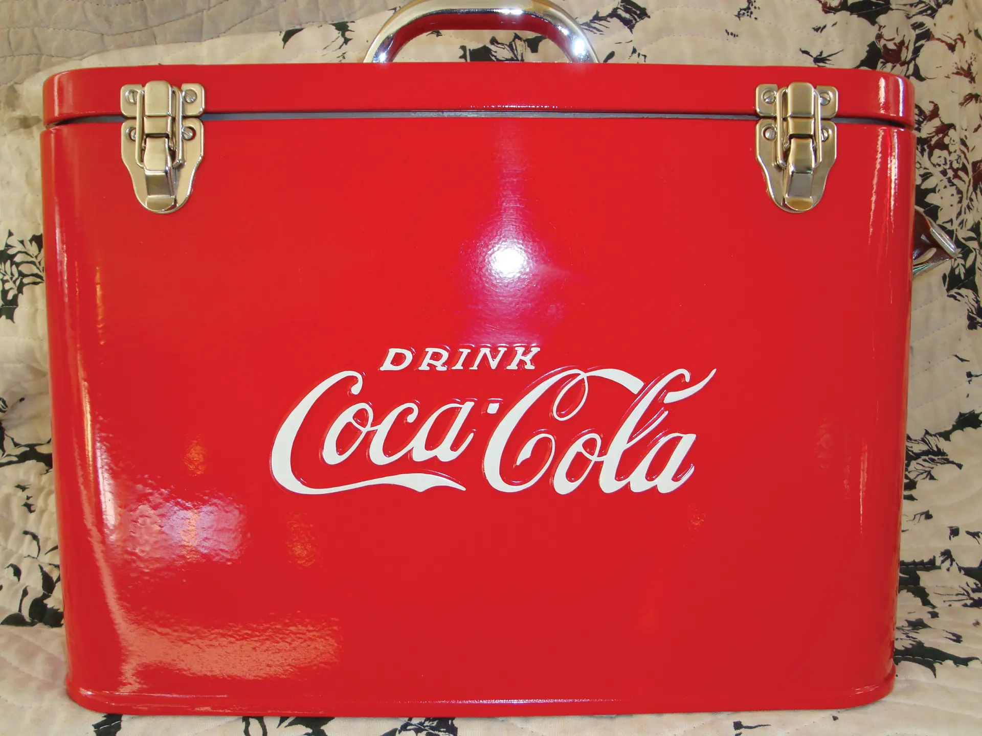 Coca-Cola Airline Cooler | Fort Lauderdale 2013 | RM Sotheby's