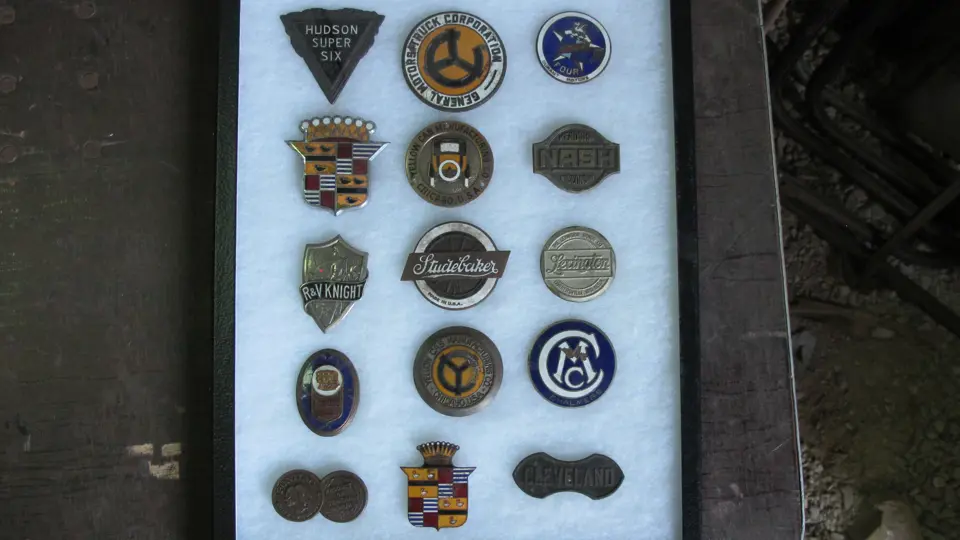 Radiator Badges and Emblems | The Lee Roy Hartung Collection | RM Sotheby's
