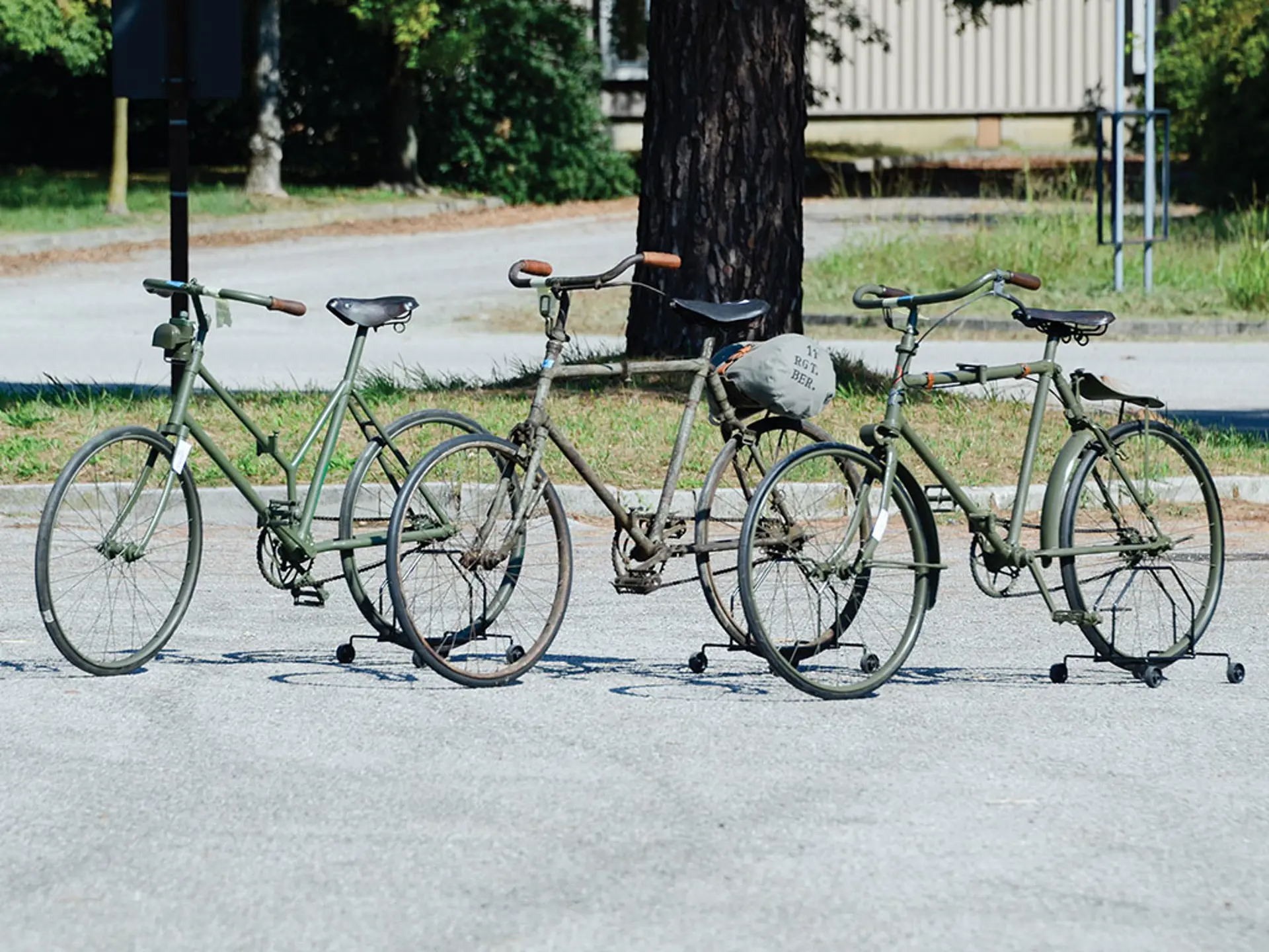 Bianchi & Legnano Military Folding Bicycles | Duemila Ruote | RM Sotheby's
