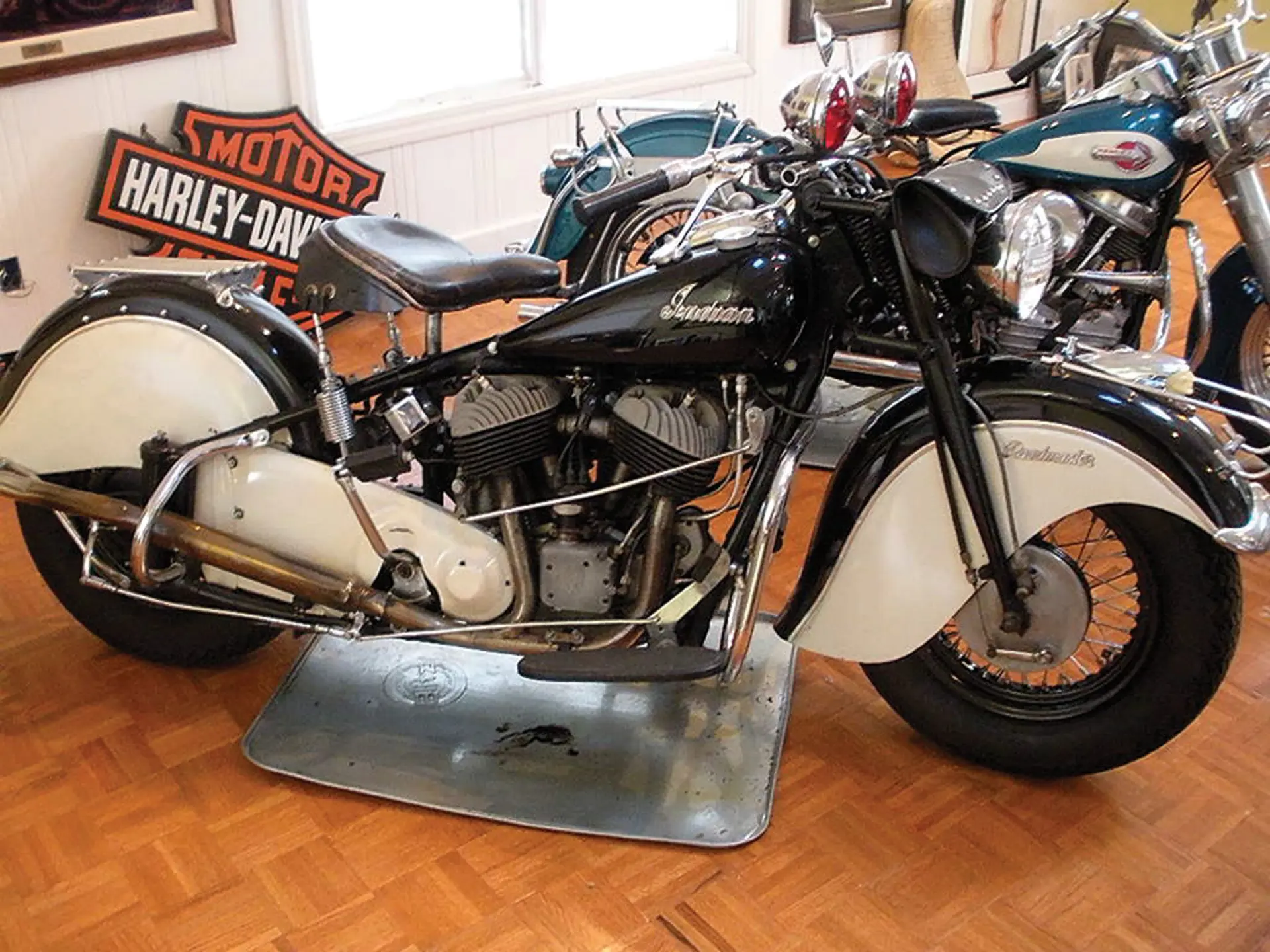 1948 Indian Chief Roadmaster Police Bike | Las Vegas Premier Motorcycle ...