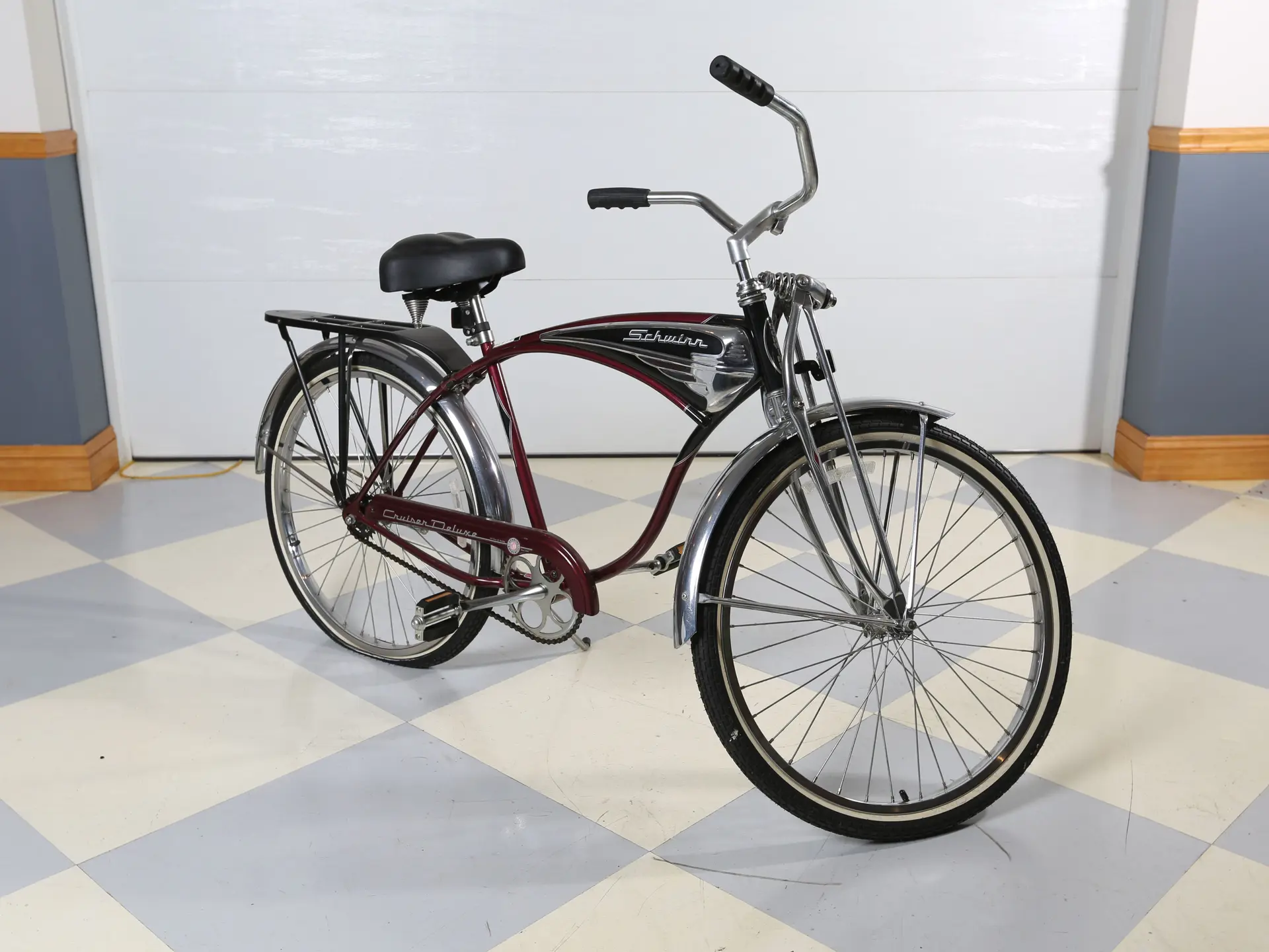 Schwinn "Deluxe Cruiser" 26" Bicycle | Auburn Fall 2015 | RM Sotheby's