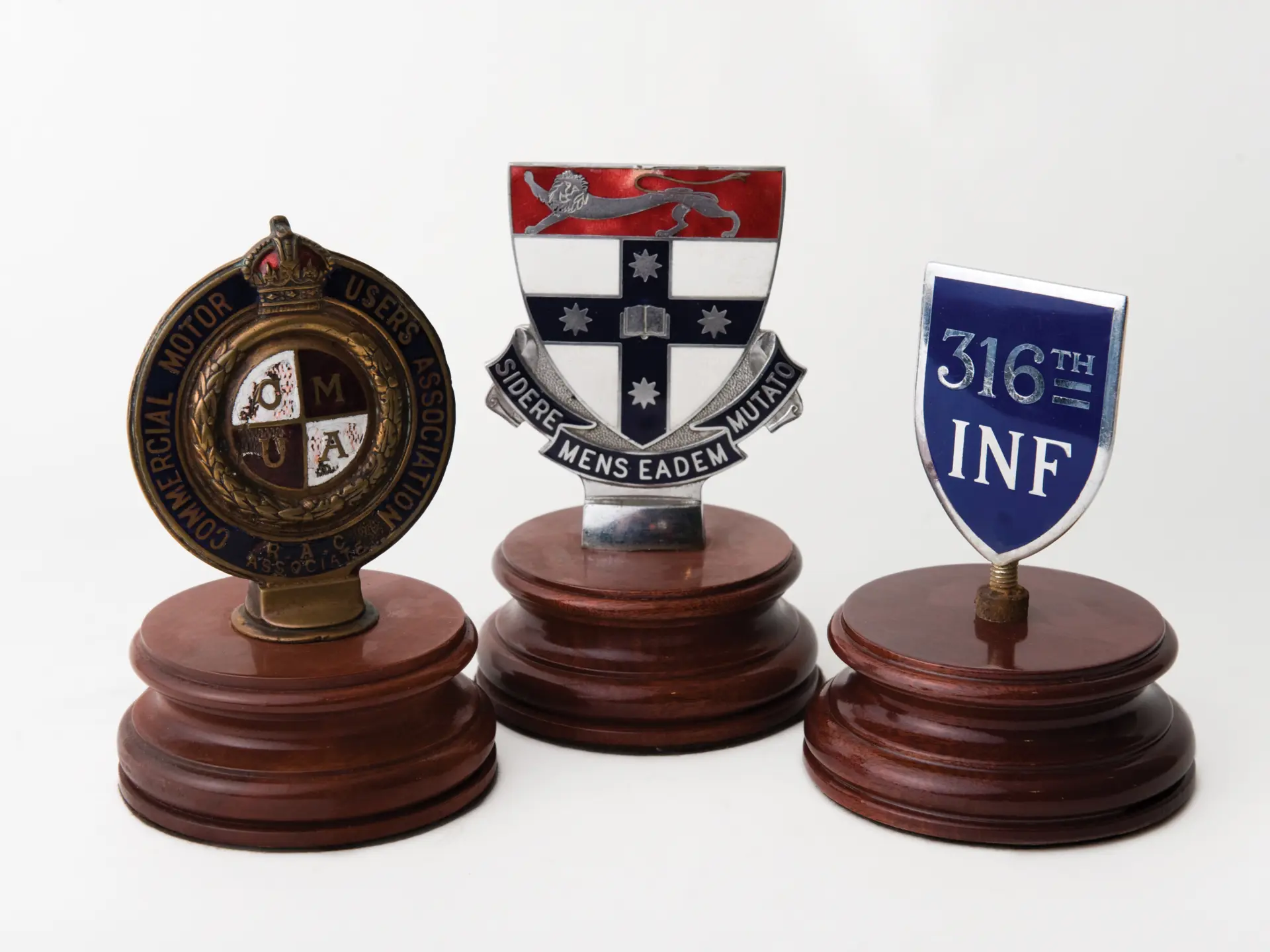 Mounted Automotive Badges | Vintage Motor Cars of Hershey 2009 | RM ...