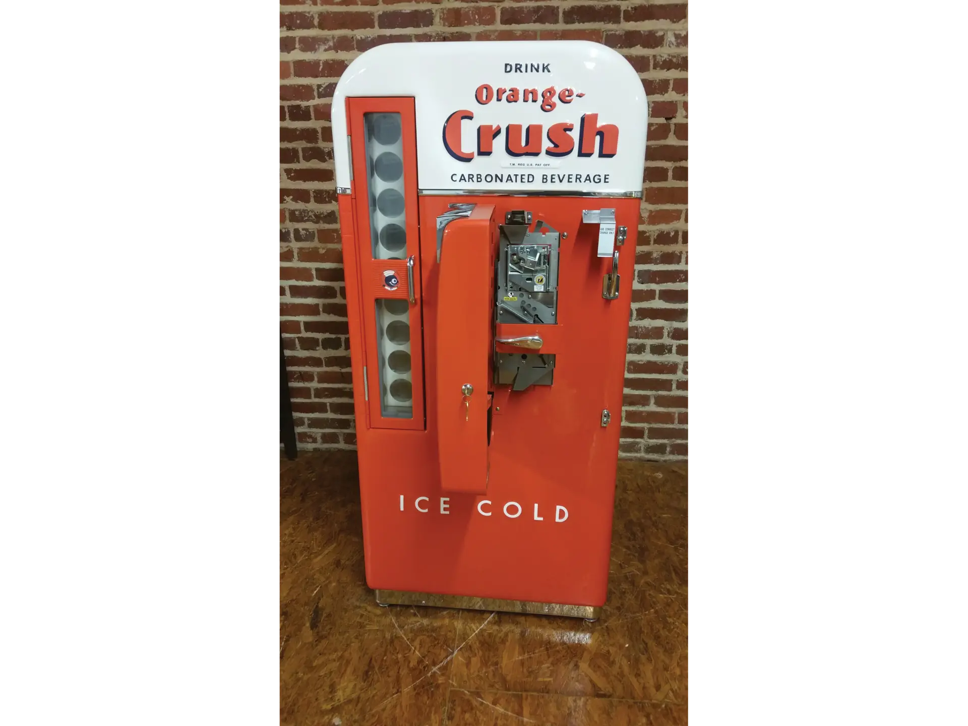 Orange-Crush Vendo 81 Vending Machine | Fort Lauderdale 2018 | RM Sotheby's