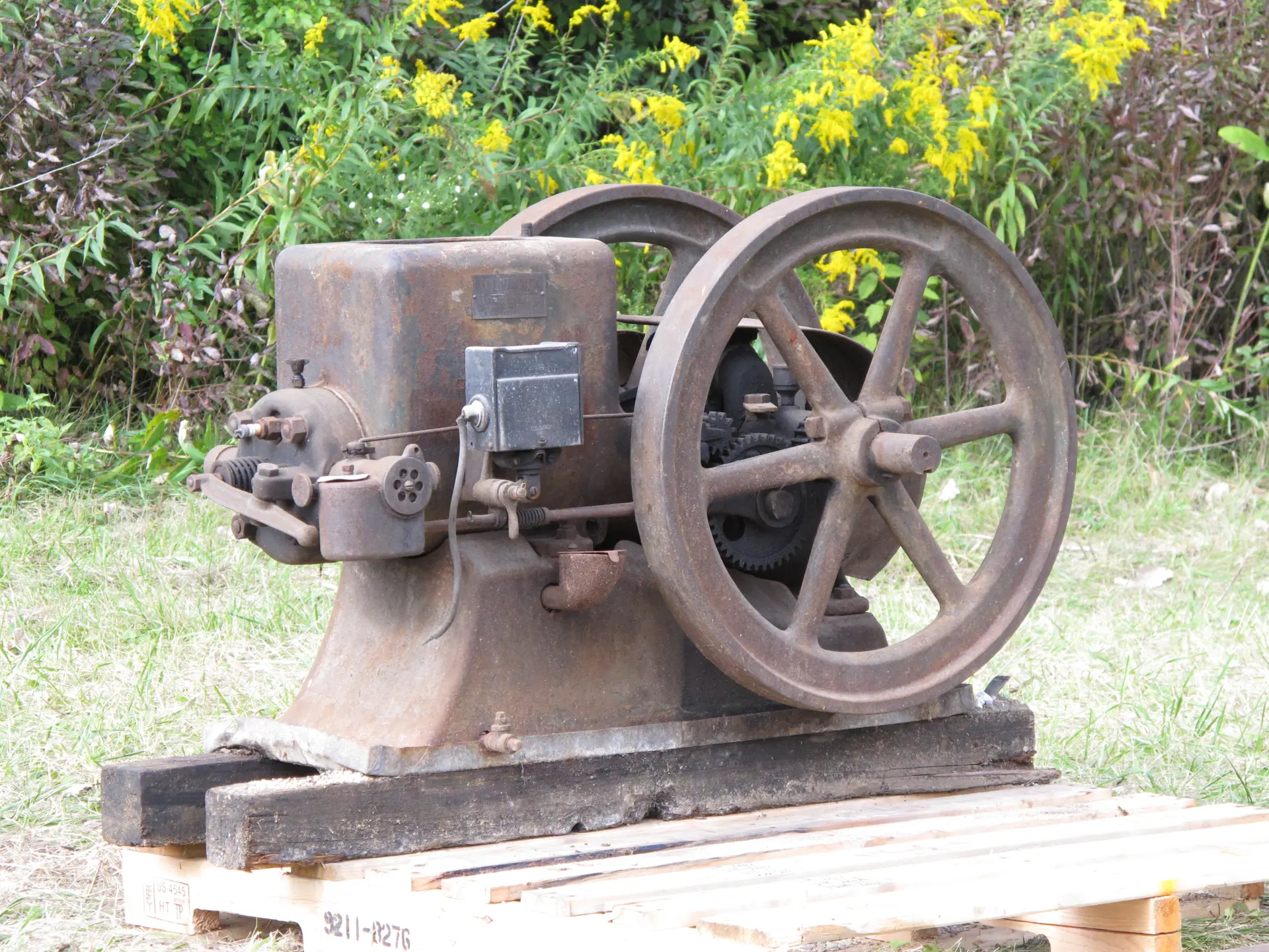 Witte hit & miss engine | The Lee Roy Hartung Collection | RM Sotheby's