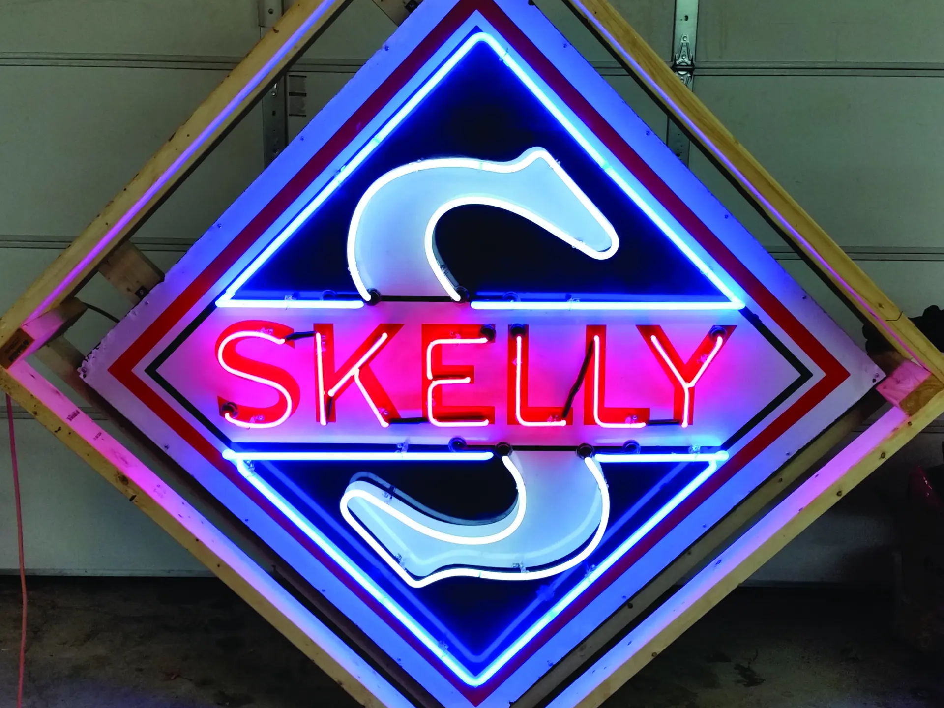 Skelly Porcelain Neon Sign | Auburn Fall 2017 | RM Sotheby's