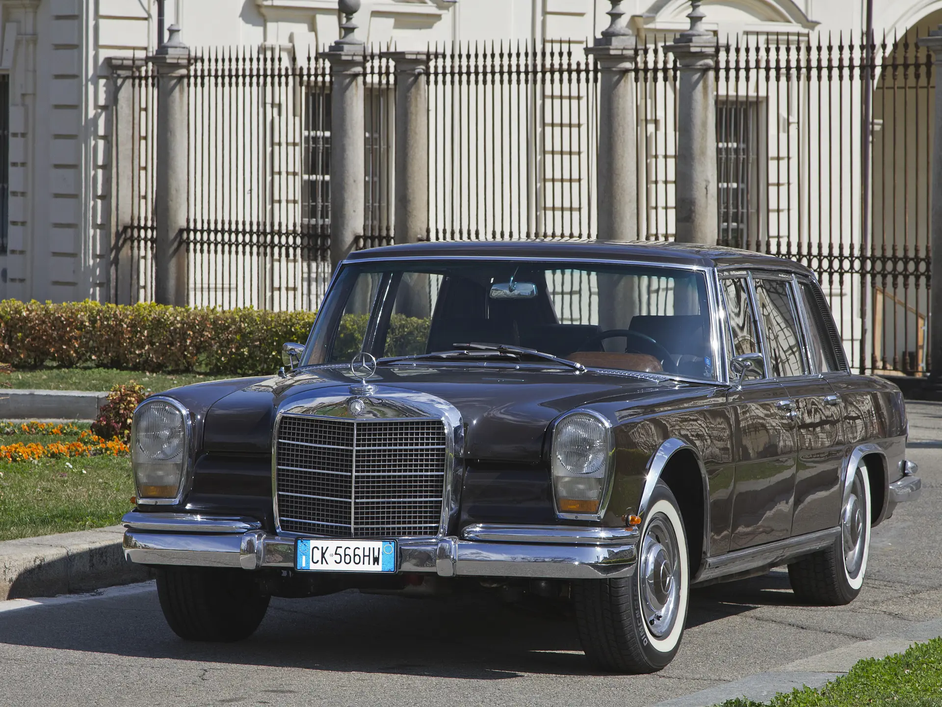 1966 Mercedes-Benz 600 Sedan | Monaco 2012 | RM Sotheby's
